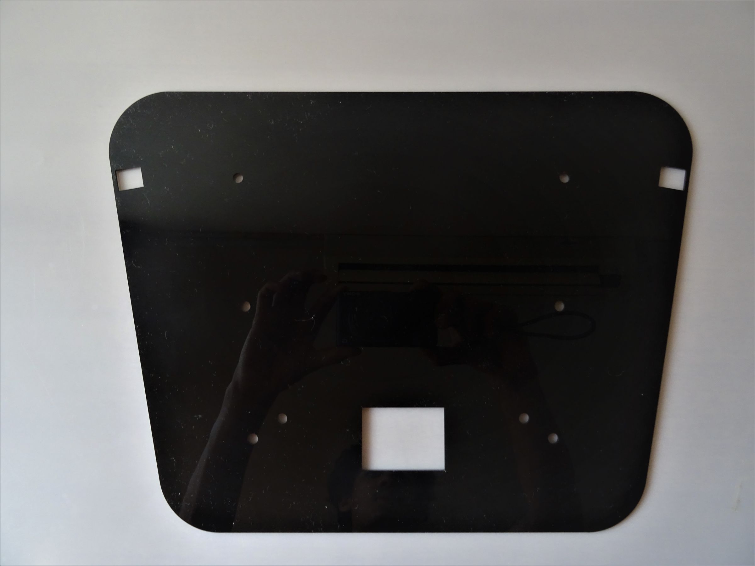 Ergonomic Edge Lit Monitor Stand : 18 Steps (with Pictures) - Instructables