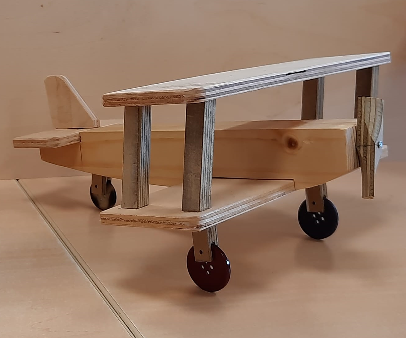Model Airplane : 6 Steps - Instructables