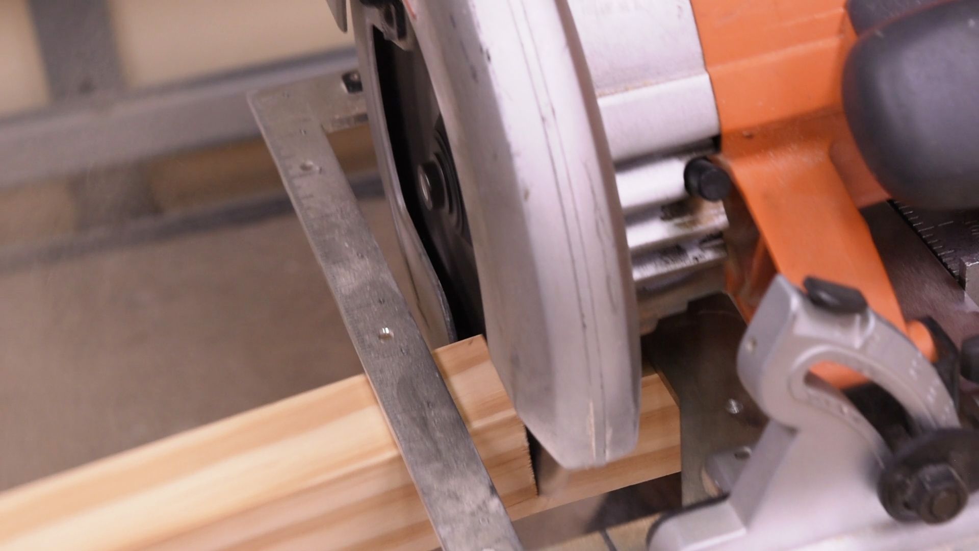 MAX CUT 2 Circular Saw Crosscut & Miter Jig : 11 Steps (with Pictures ...