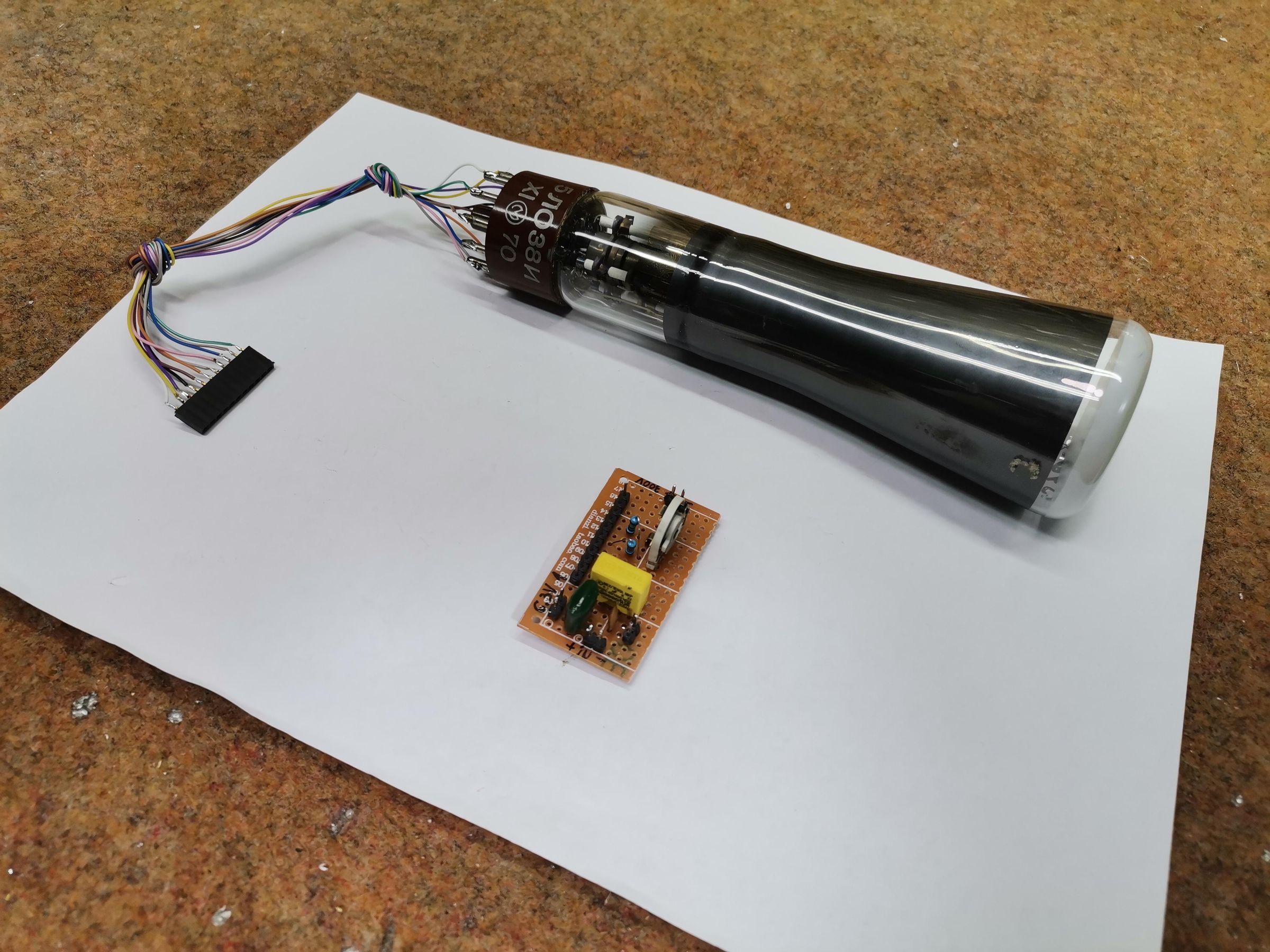 DIY Simplest Small CRT Oscilloscope : 4 Steps - Instructables