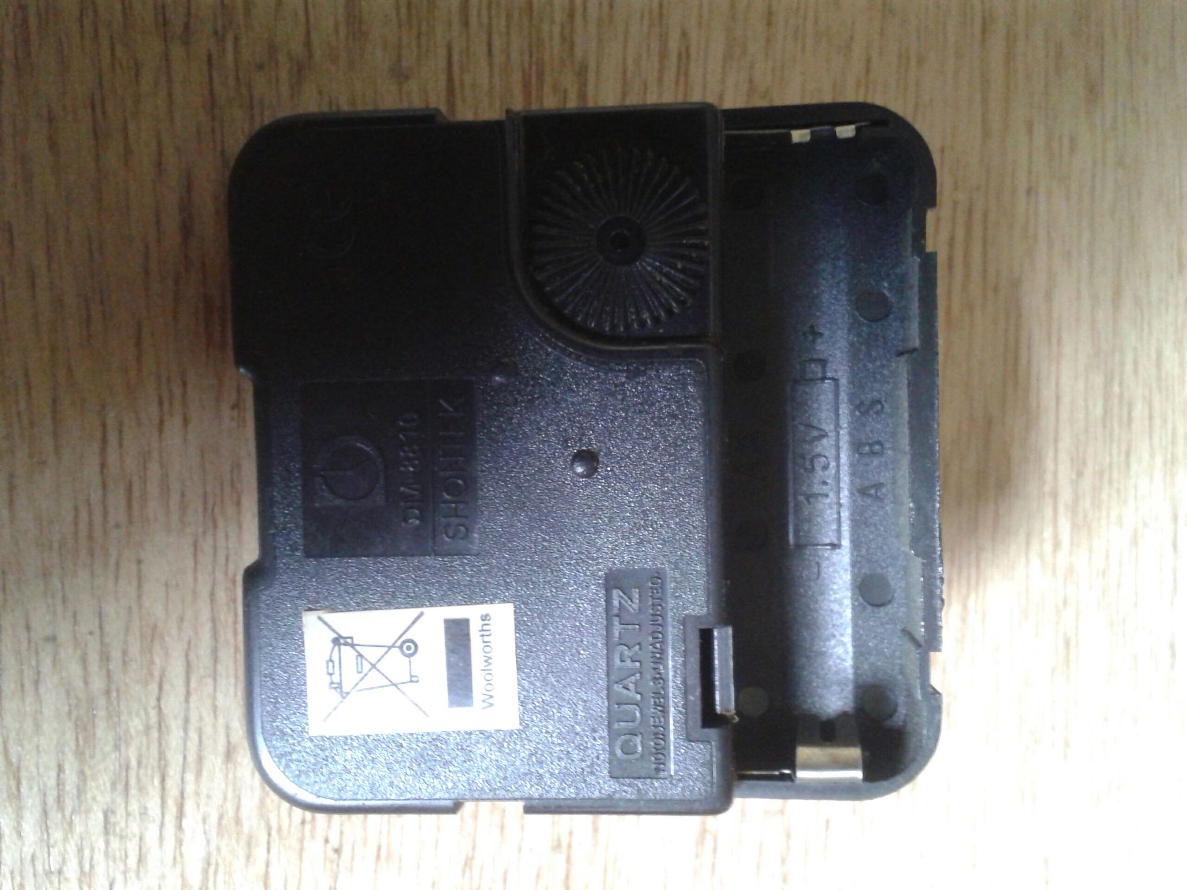 What's in a Quartz Clock : 9 Steps - Instructables