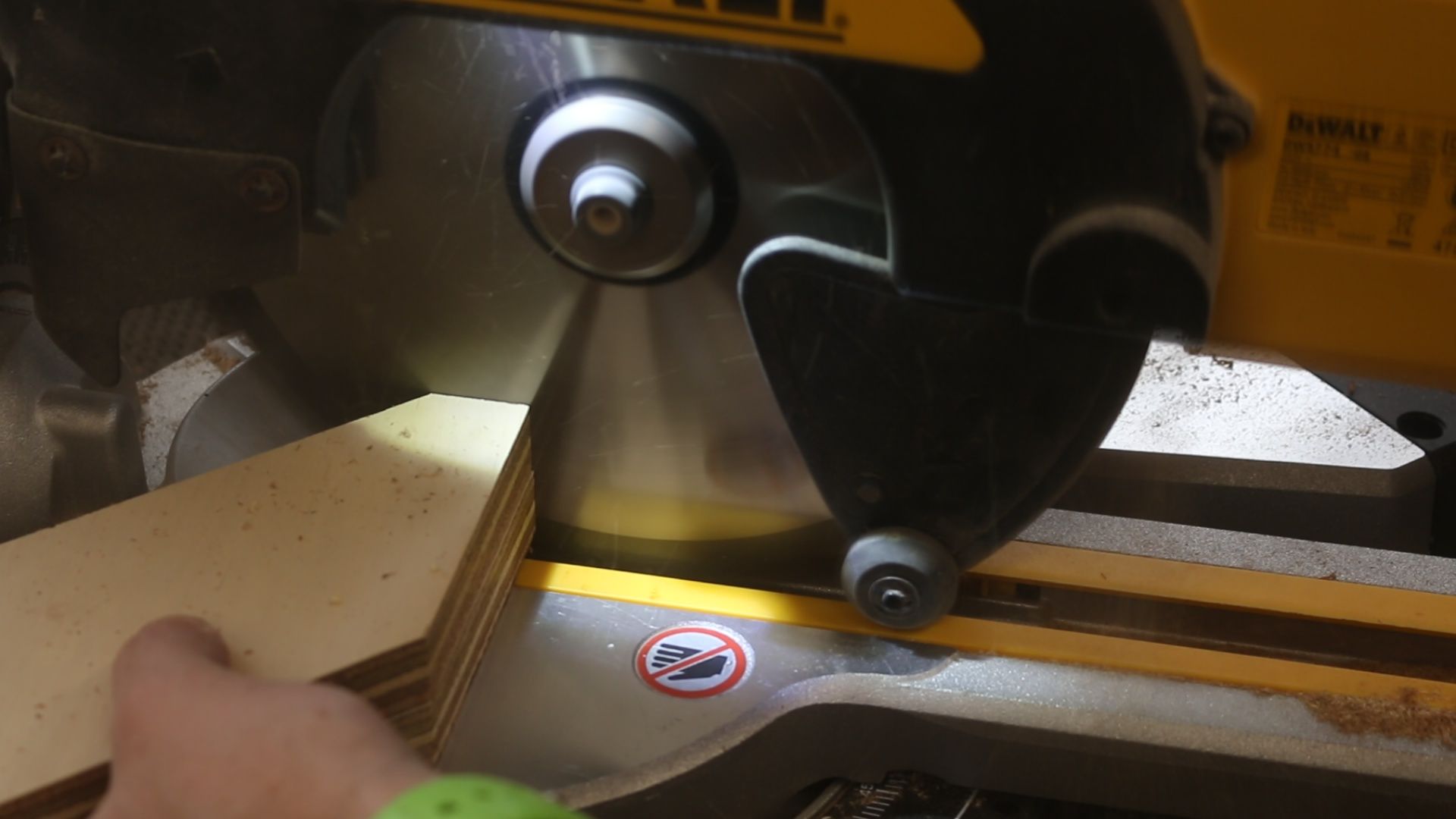 Right Angle Clamping Jig - Minutes to Make : 4 Steps (with Pictures ...