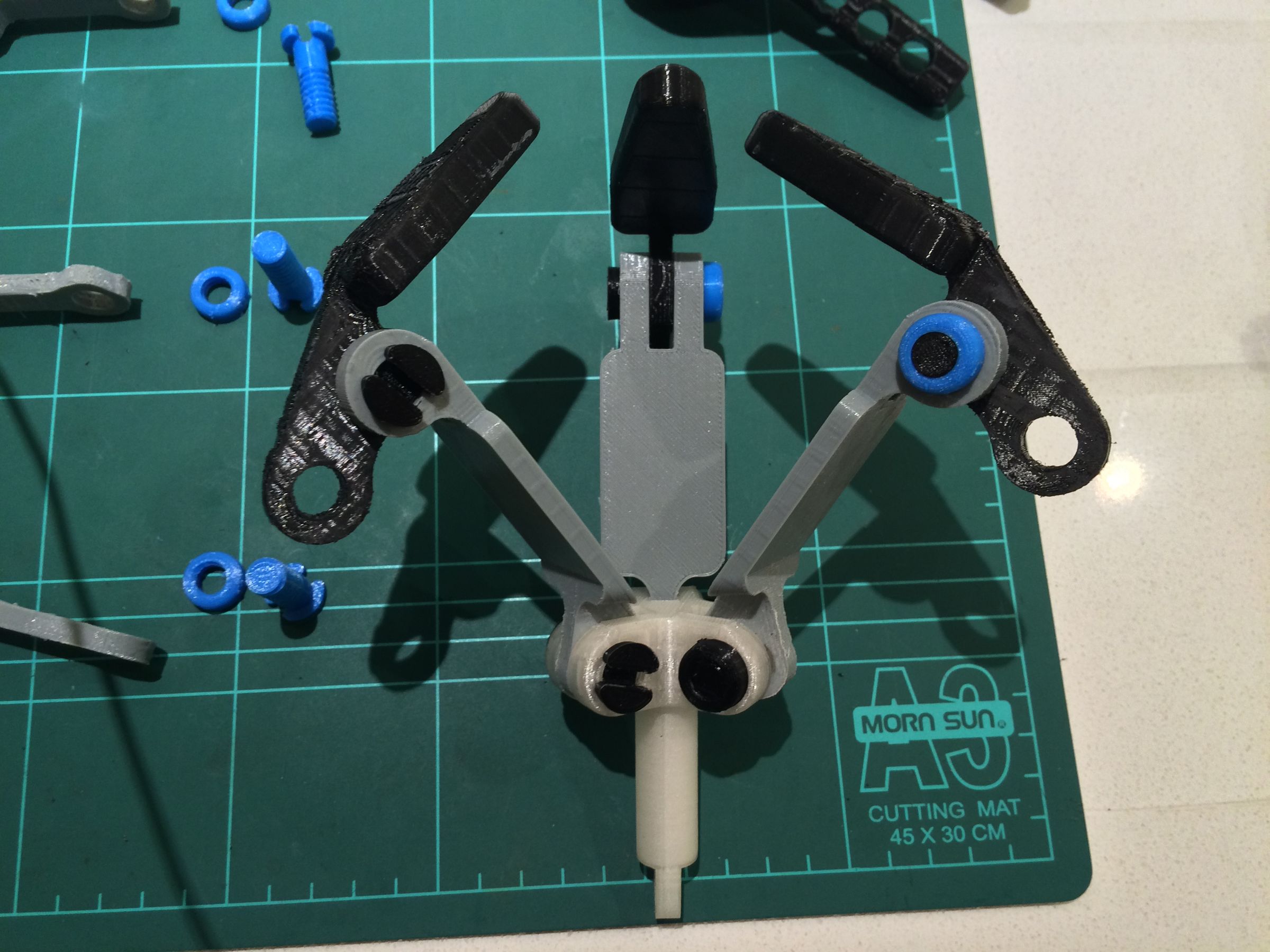 Black Ram Hand (Robotic/Prosthetic Hybrid) : 8 Steps (with Pictures ...