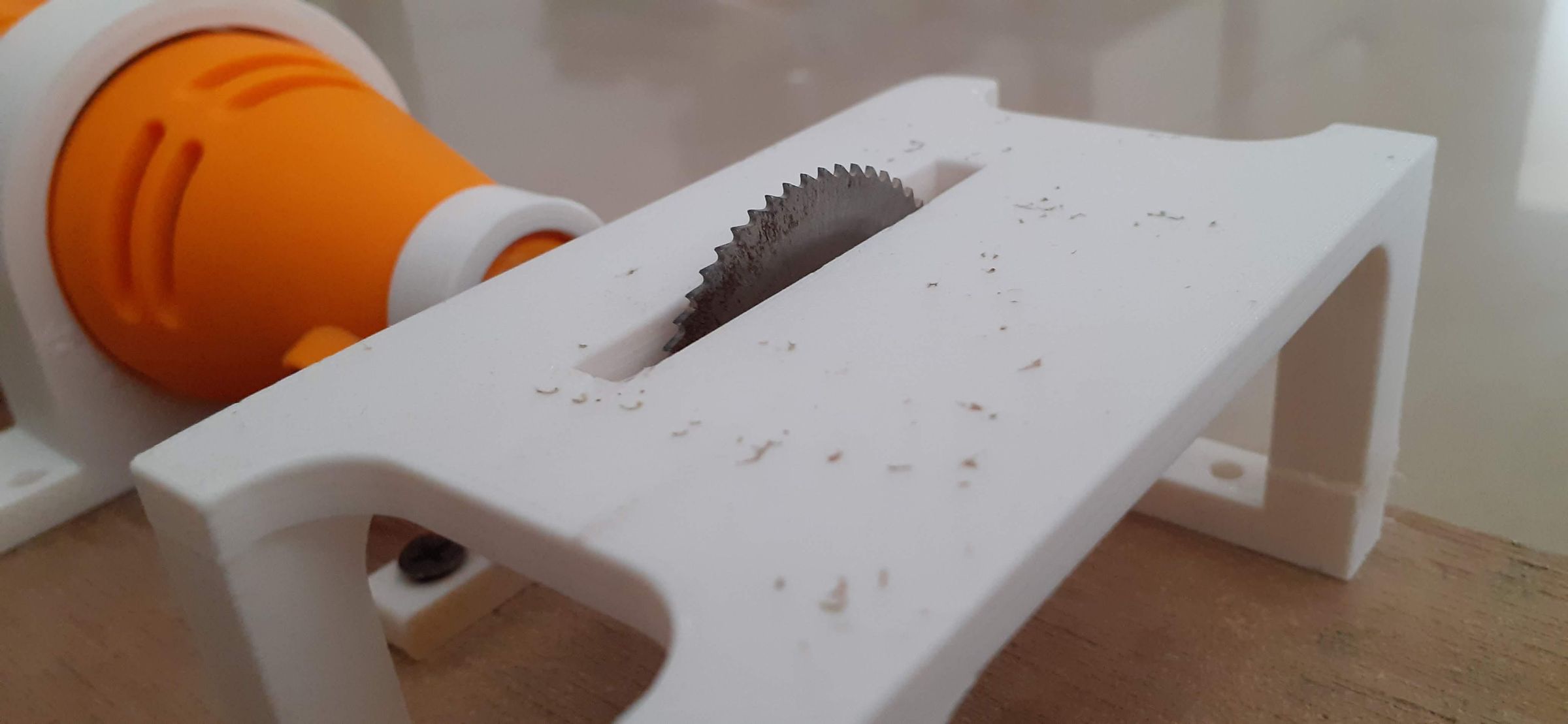 Perfect Straight Cutting Table : 4 Steps (with Pictures) - Instructables