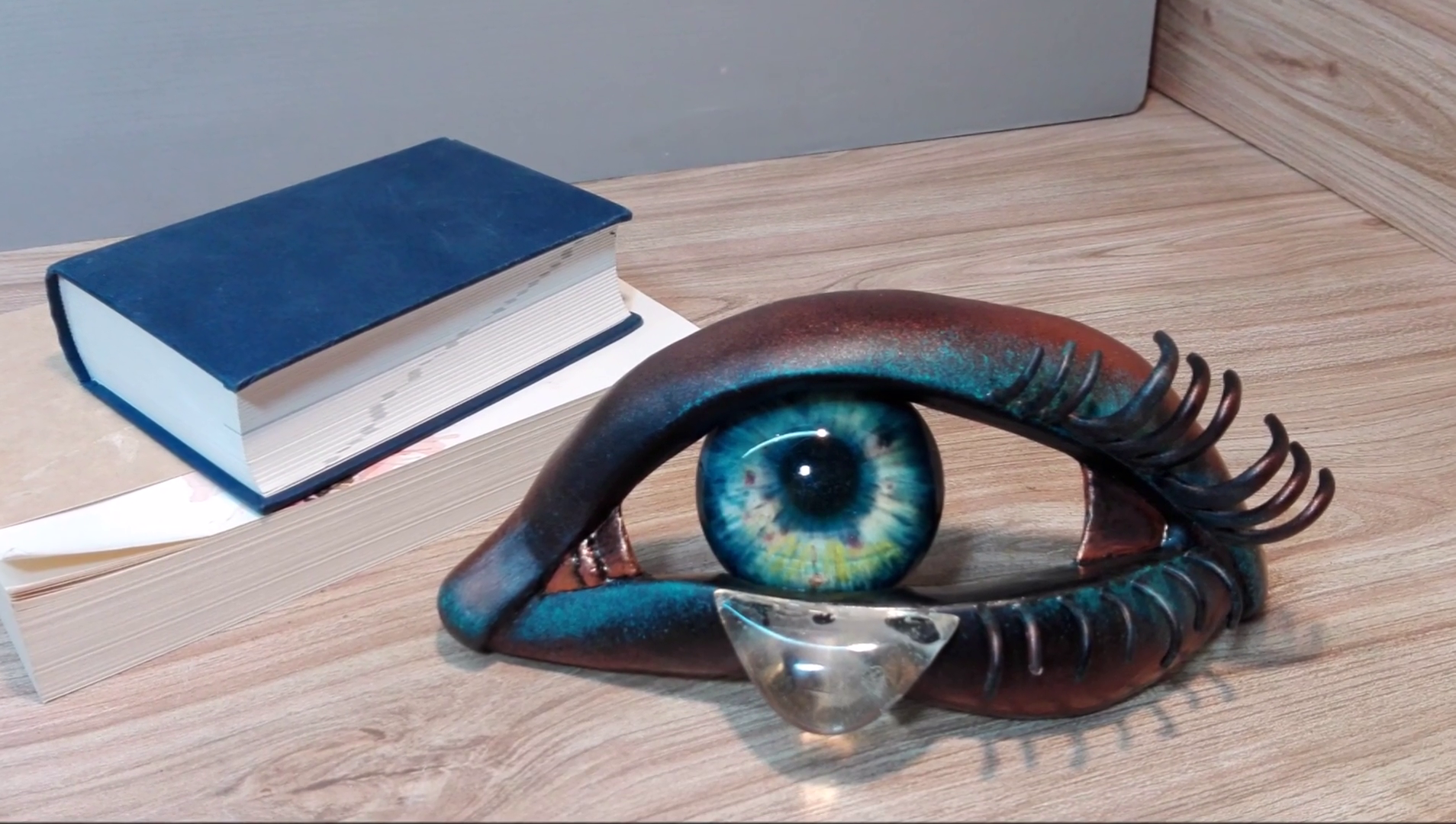 How to Make Eye Sculpture With Tear in Metallic Look | Resin Art ...