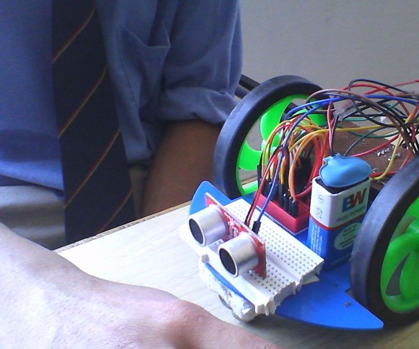 AUTONOMOUS OBSTACLE AVOIDER : 5 Steps - Instructables