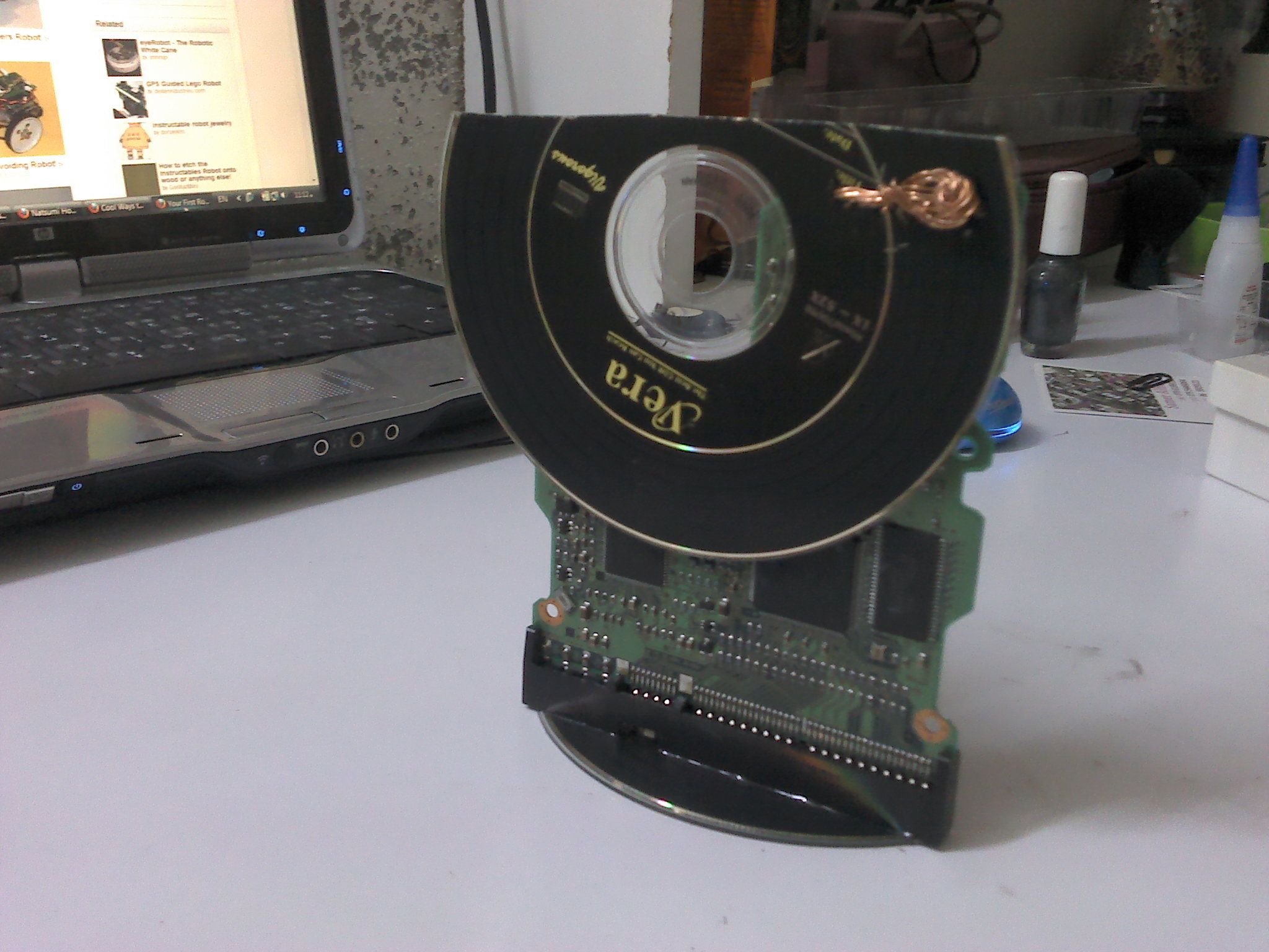 Picture Frame Out of Old Hard Disk and CD - Instructables