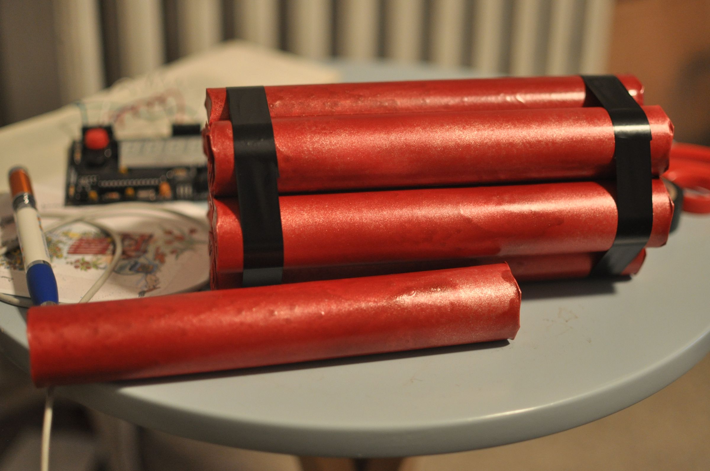 Defusable Bomb Clock - Instructables