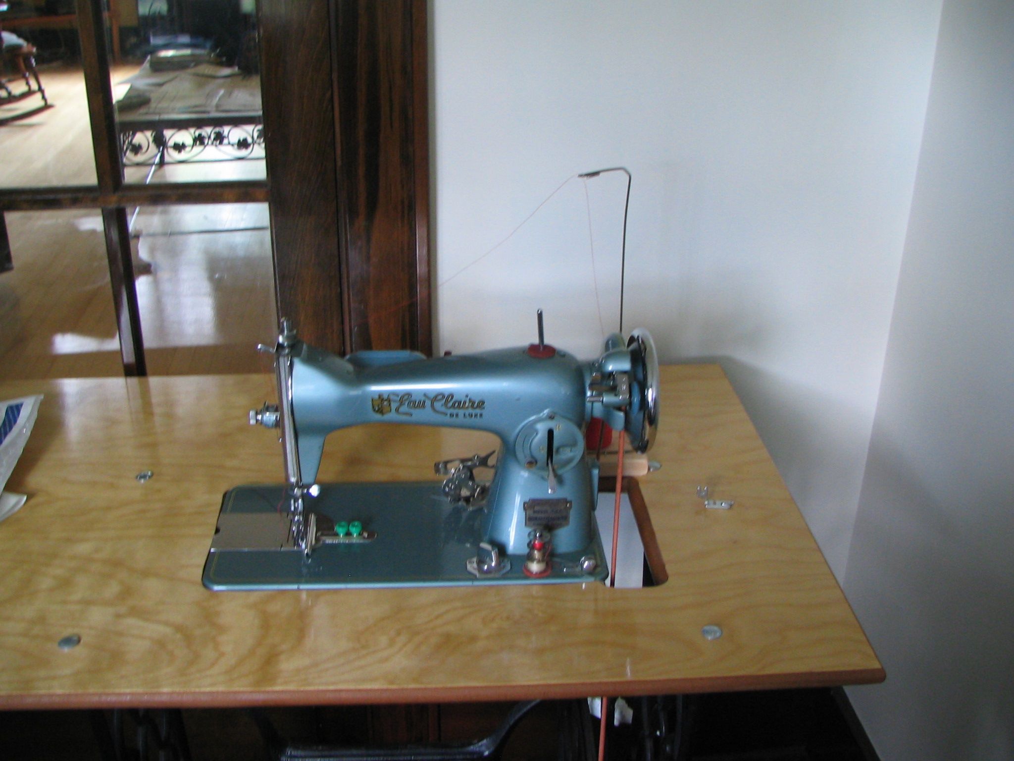 Thread Stand for Sewing Machines : 14 Steps - Instructables