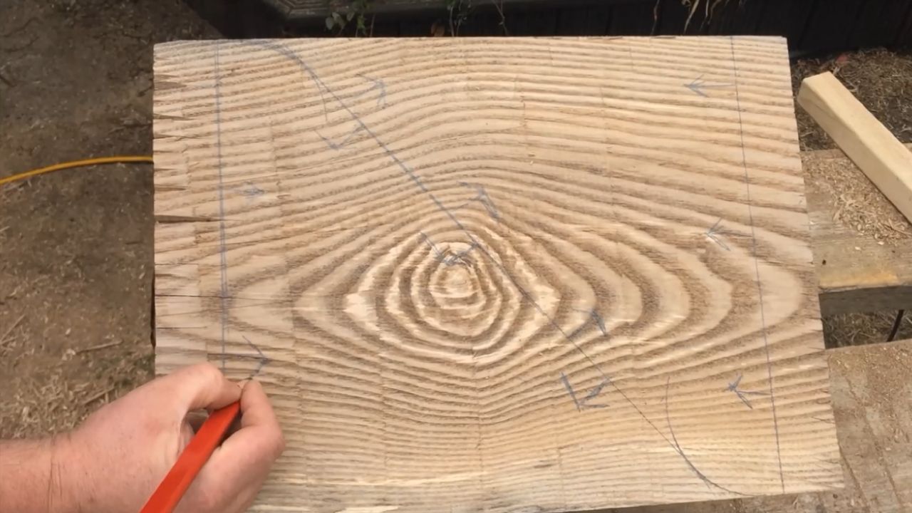 Twisted Stool / End Table : 14 Steps (with Pictures) - Instructables