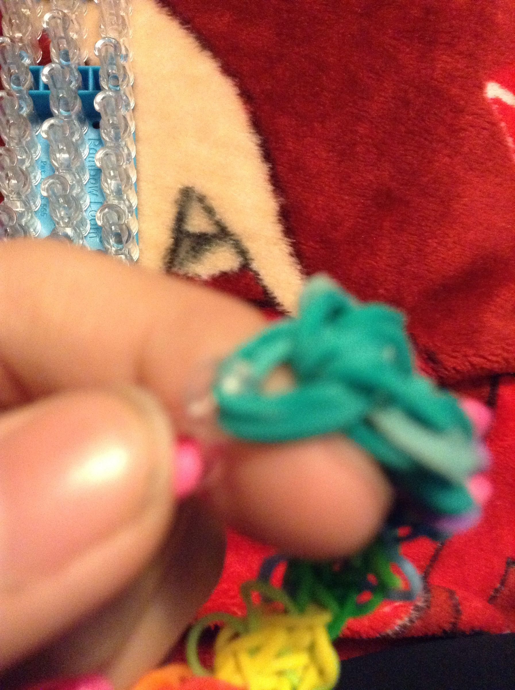 Rainbow Loom Butterfly : 27 Steps - Instructables