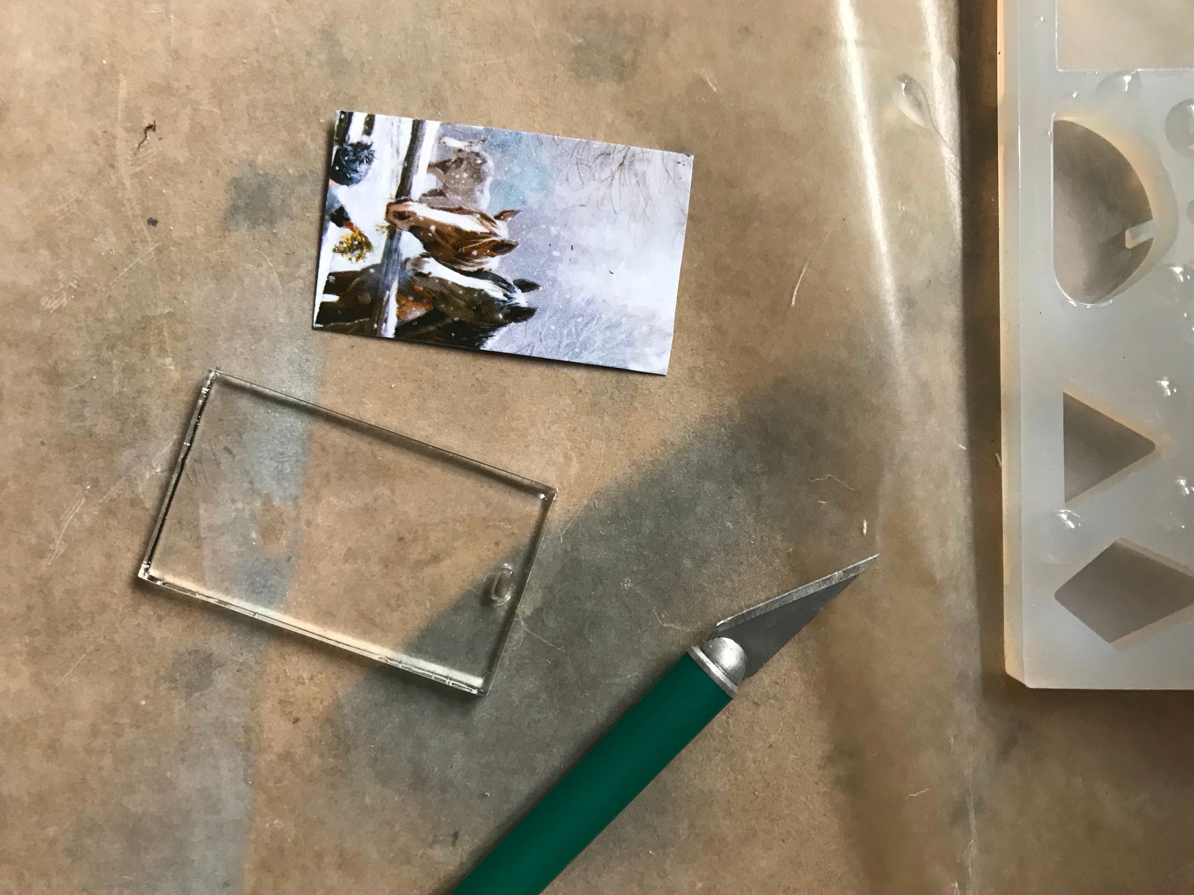 Easy Resin Ornaments and More : 9 Steps (with Pictures) - Instructables