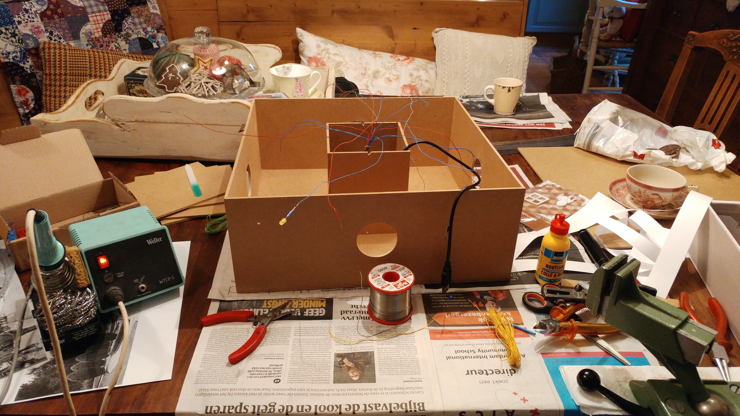 Peep-Show Box With LEDs : 5 Steps (with Pictures) - Instructables