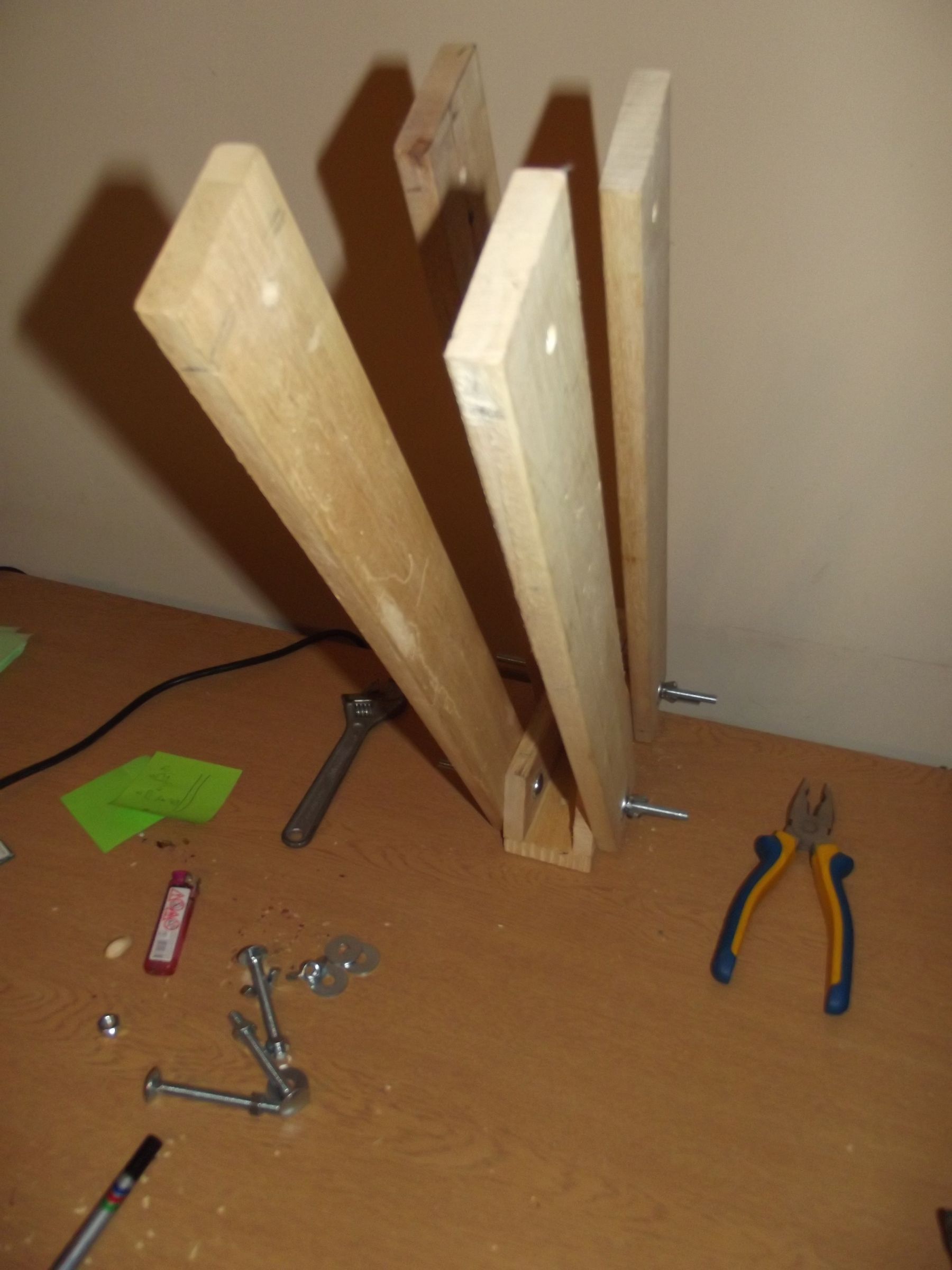 Varifocal Triple Monitor Stand : 10 Steps (with Pictures) - Instructables