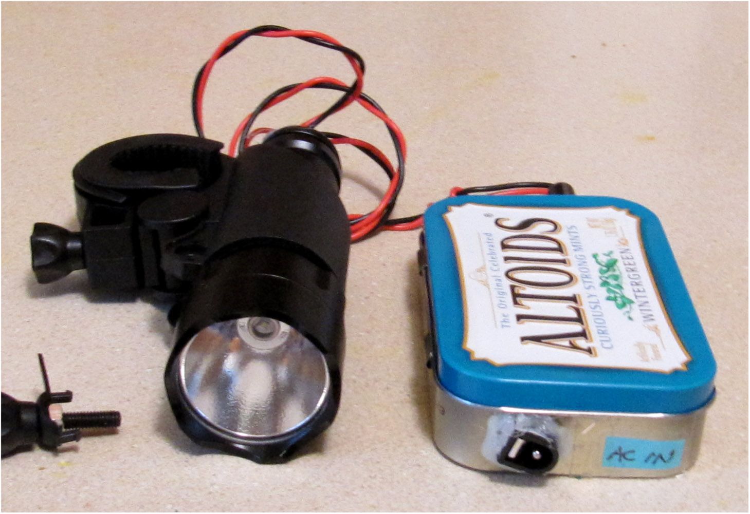 Voltage Regulated [5v] Bicycle Dynamo Light & USB Charger : 5 Steps ...