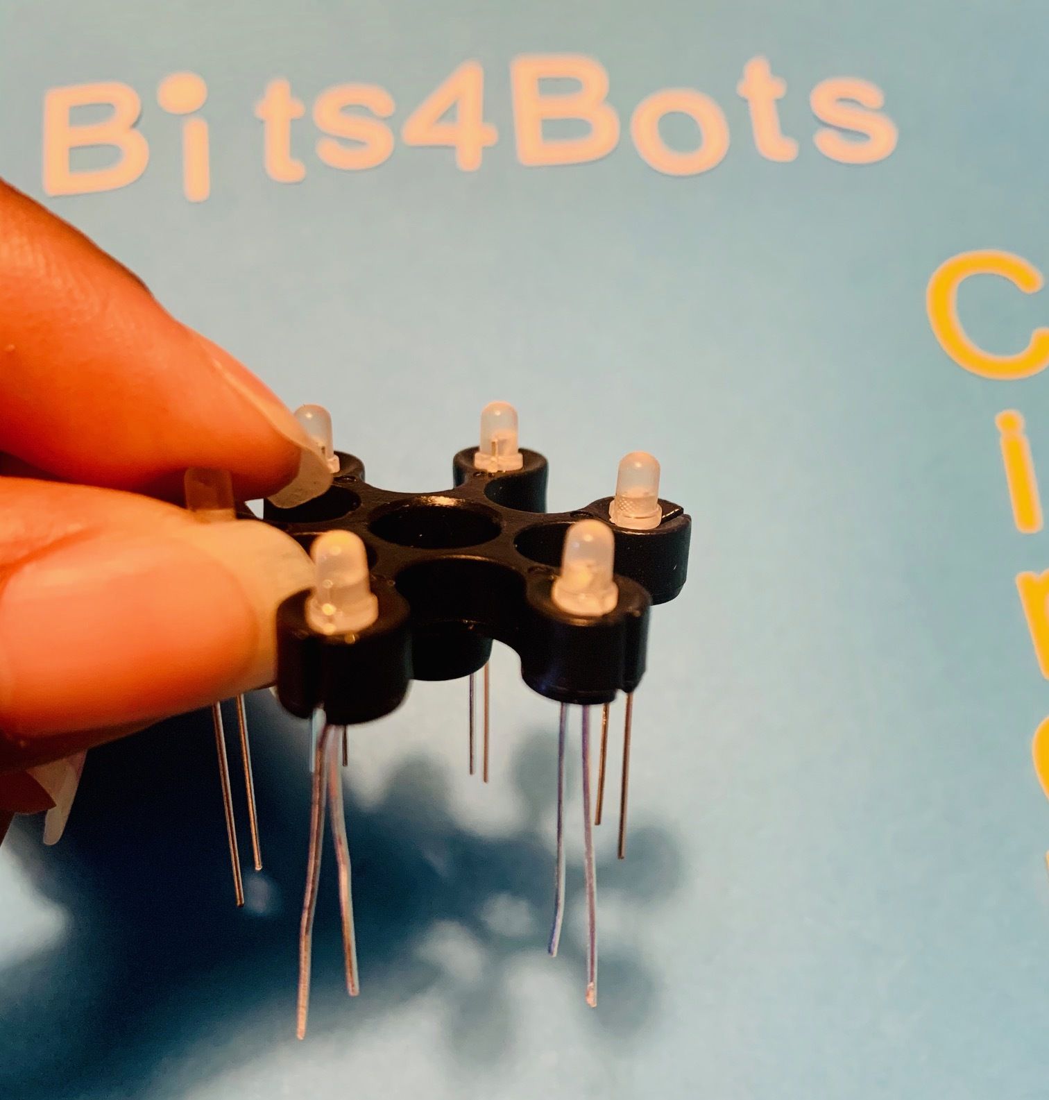 Bits4Bots - Blinky Building Shape : 5 Steps (with Pictures) - Instructables