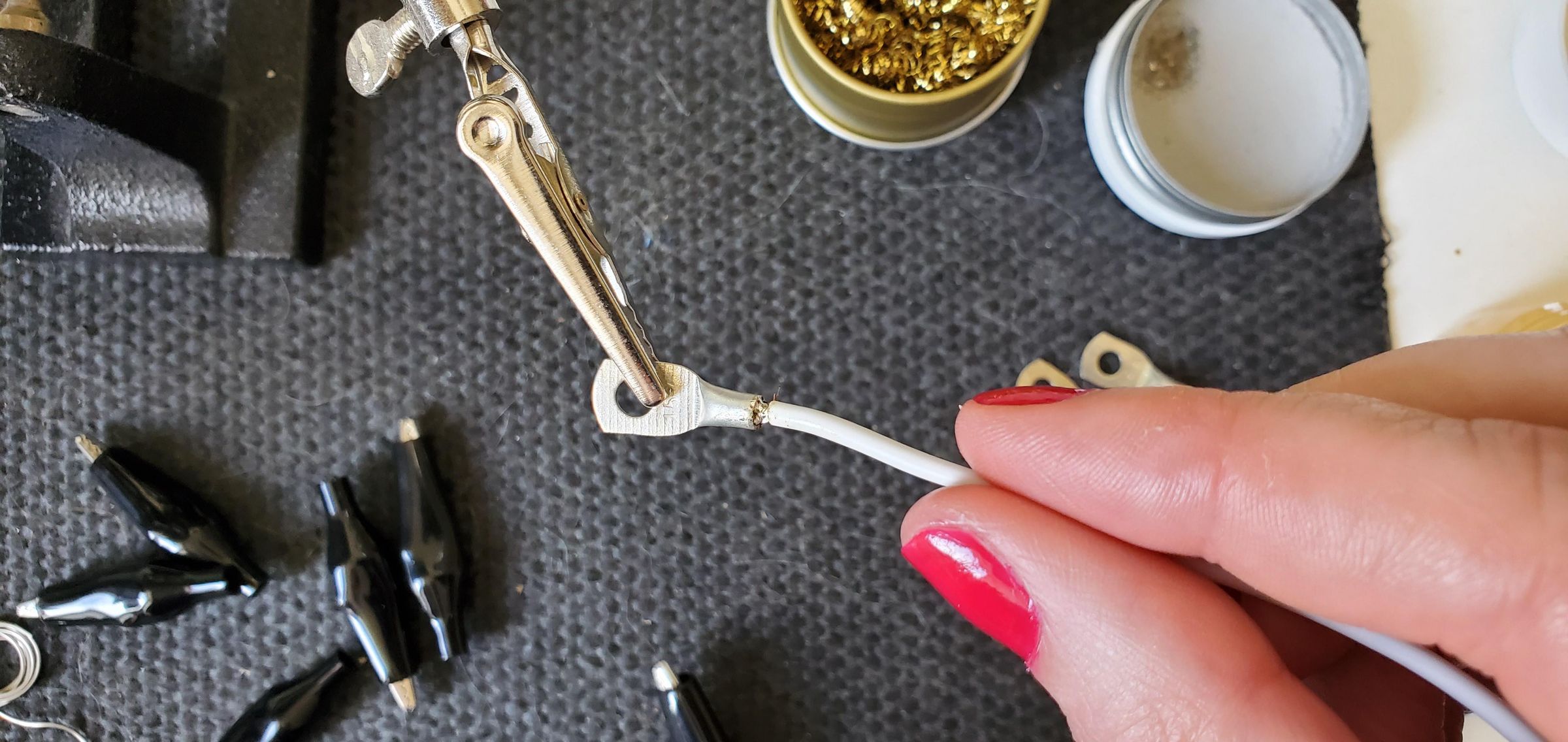Croc-a-licious! Make Your Own Connectors: Crocodile Clips, Ring ...