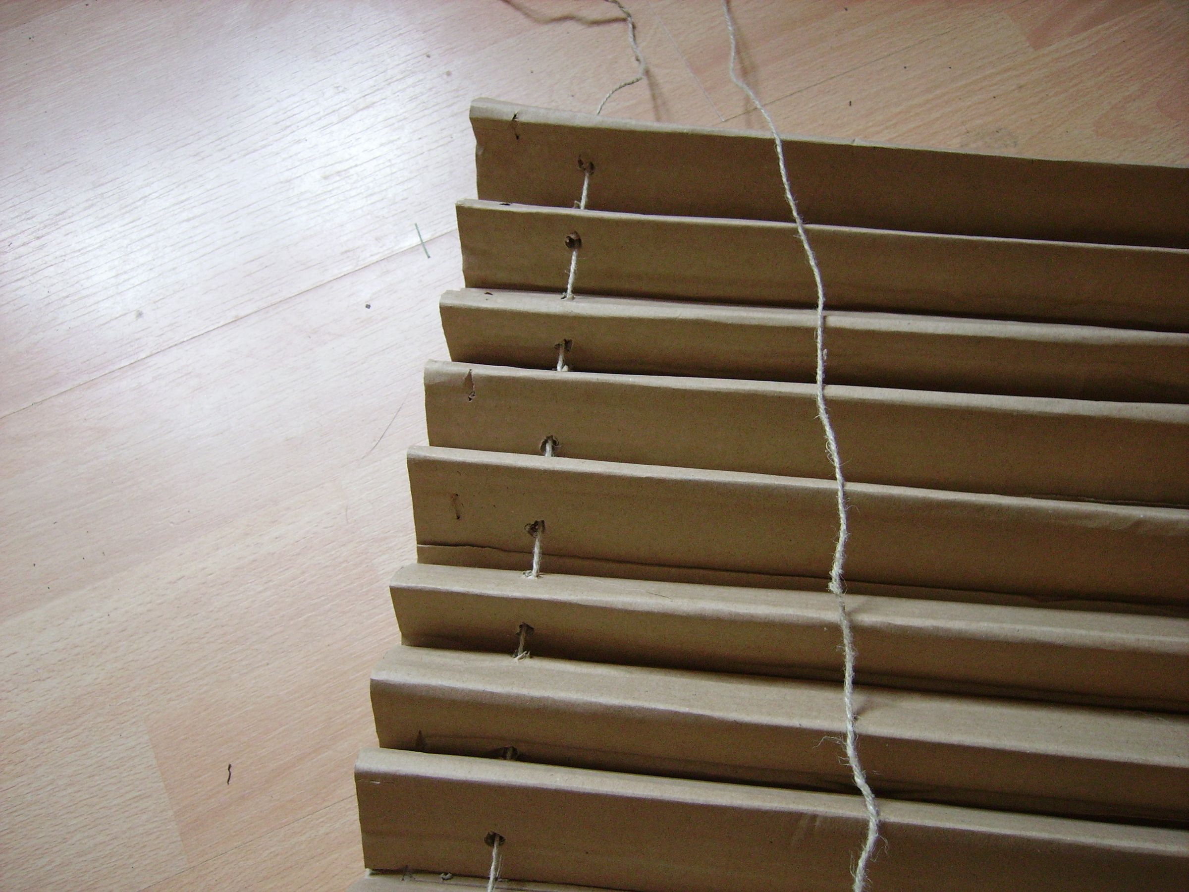 Folded Cardboard Window Blind : 9 Steps (with Pictures) - Instructables