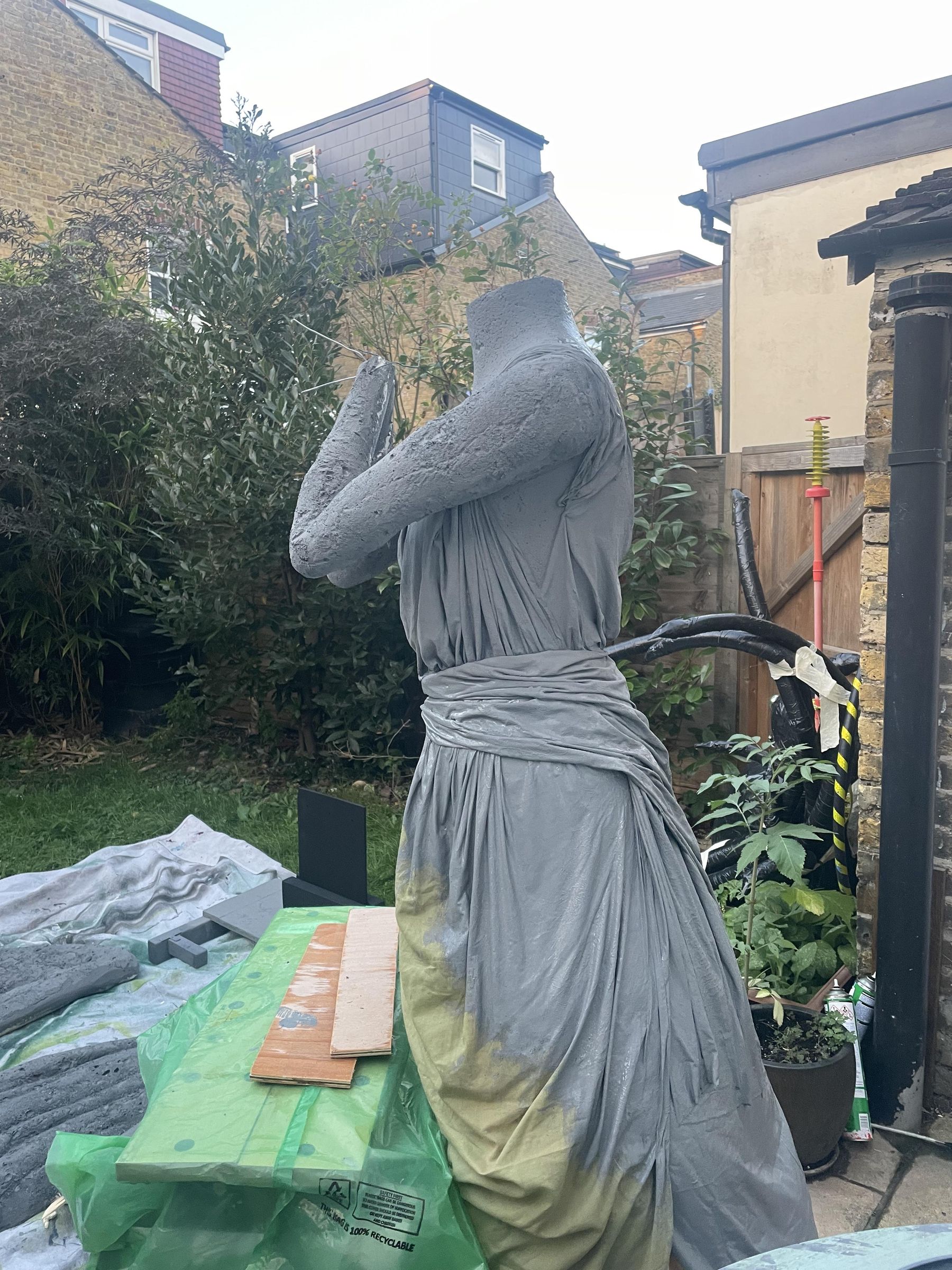 Life-size Moving Weeping Angel : 14 Steps (with Pictures) - Instructables