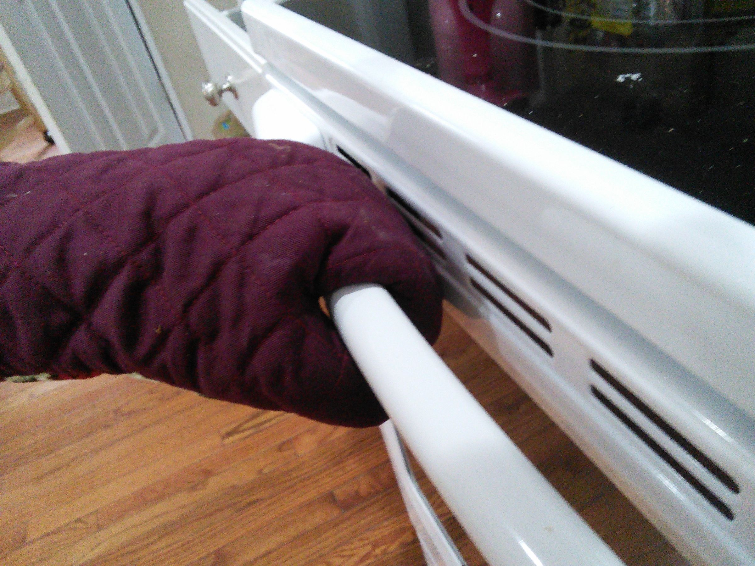 How to Make an Invisible Chef : 4 Steps - Instructables