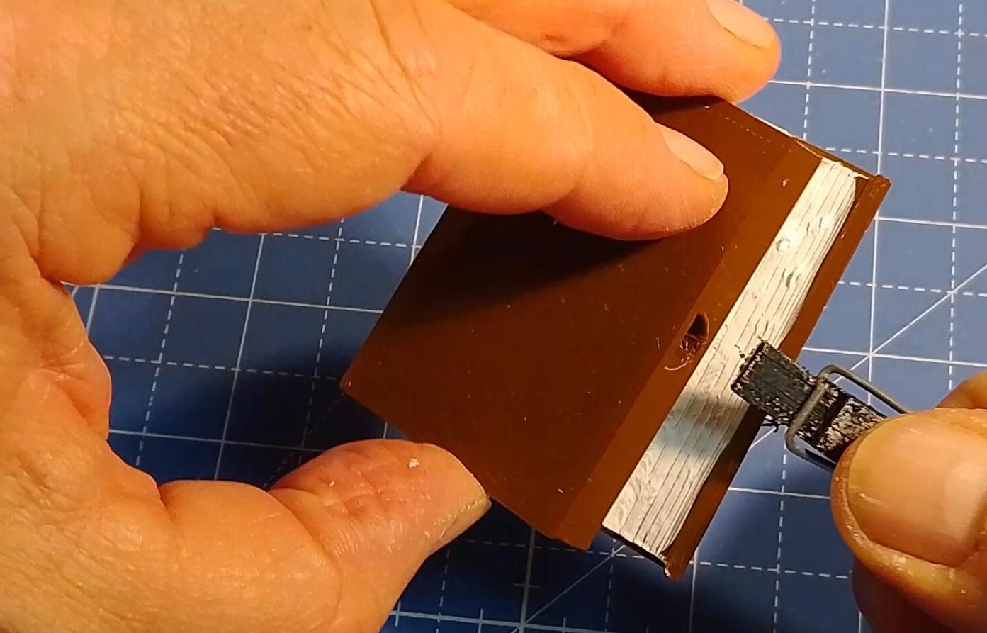 Book Clamp - Nice, Useful, Easy : 5 Steps - Instructables
