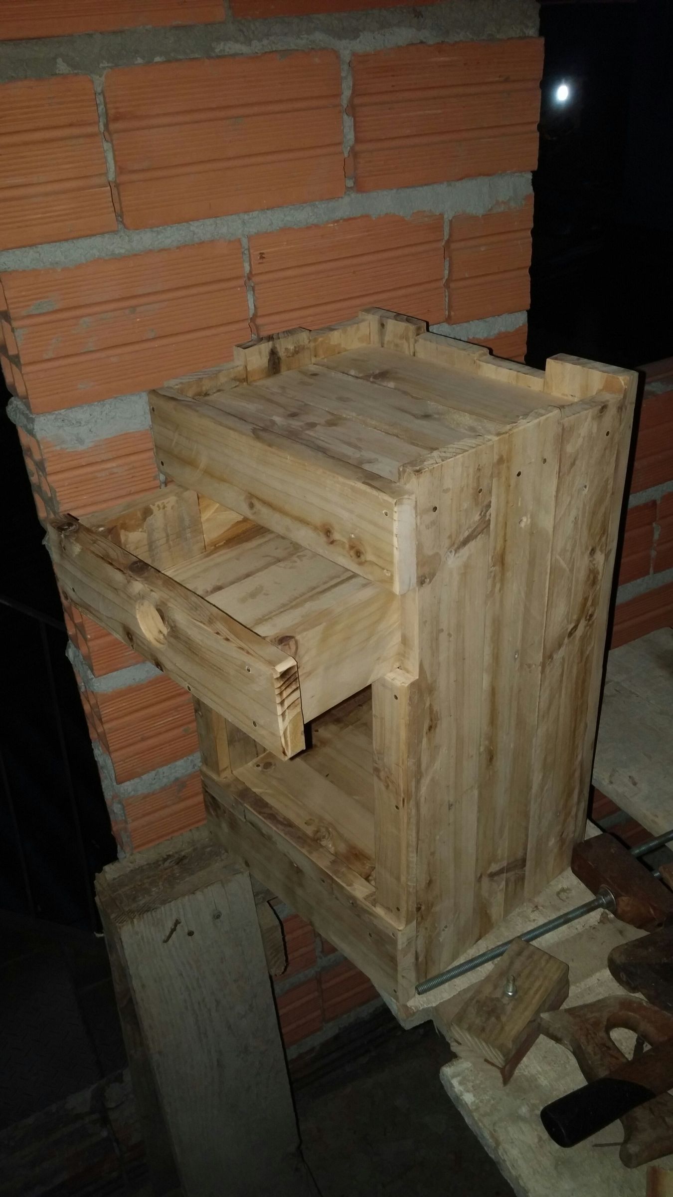 Pallet Nightstand : 13 Steps (with Pictures) - Instructables