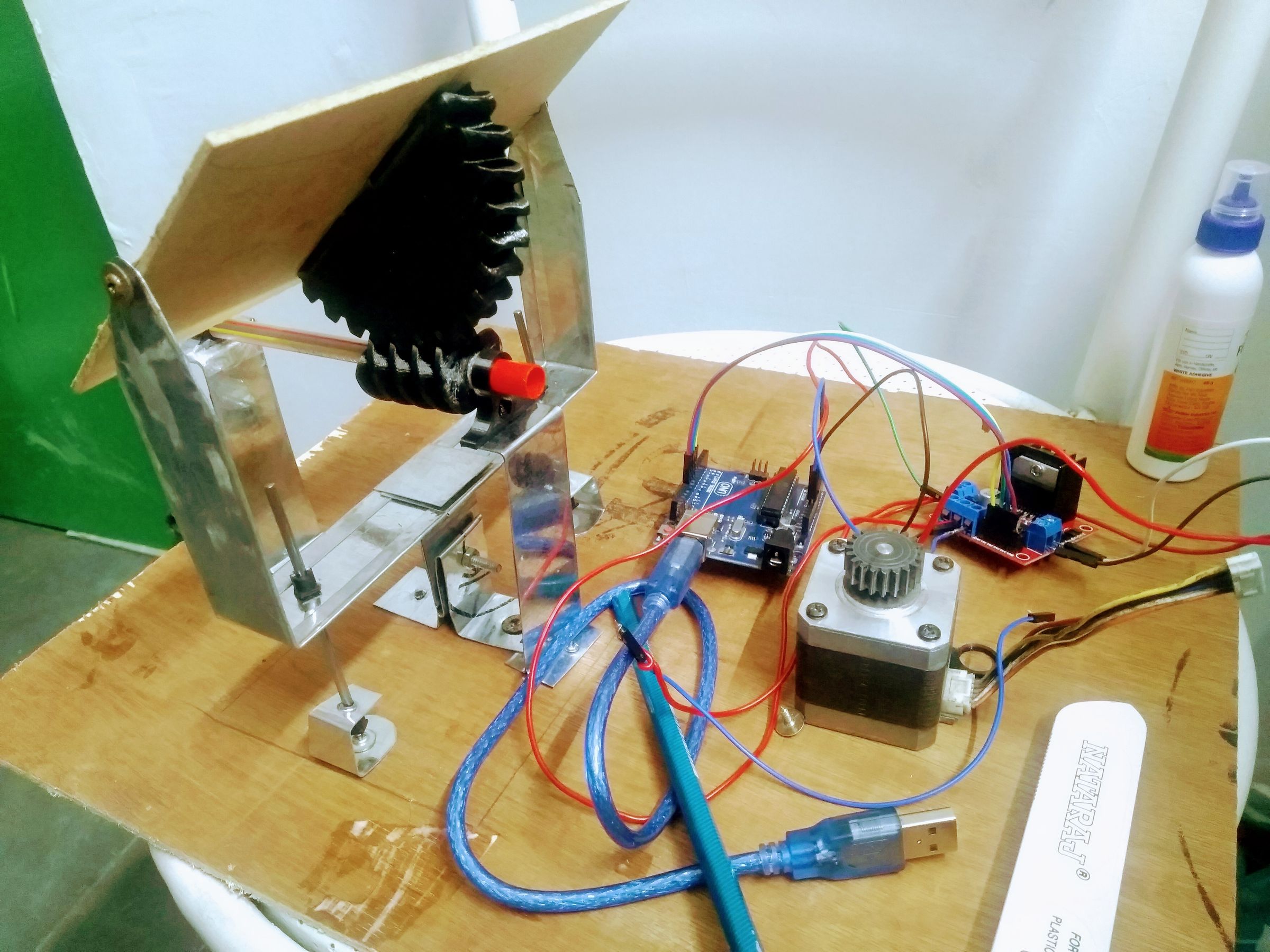 Program Based Rotational Solar Plates : 9 Steps - Instructables