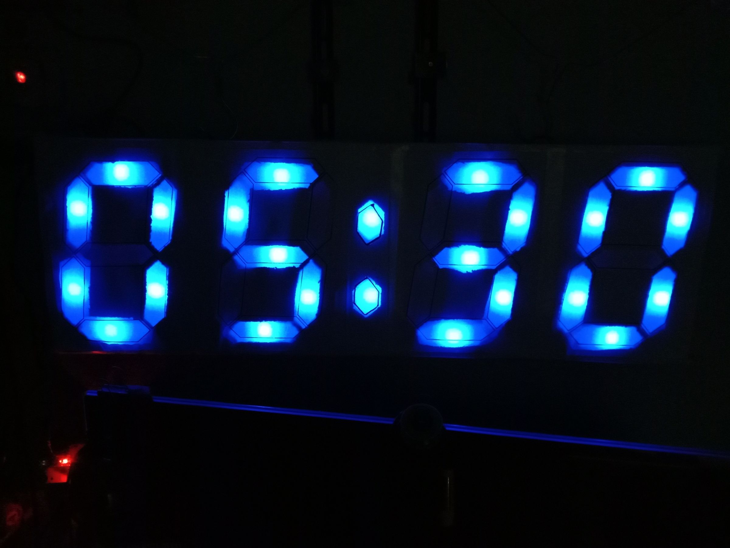 Big Digital Clock : 9 Steps - Instructables