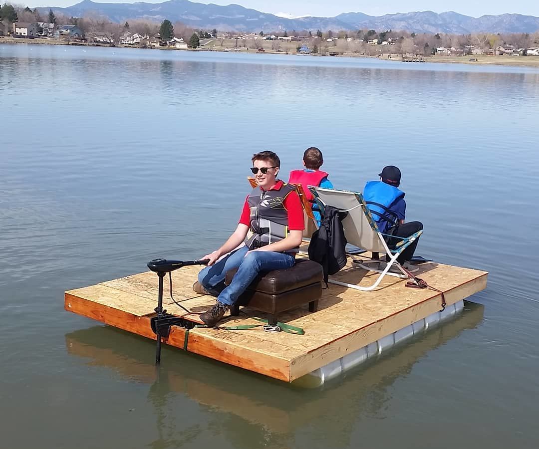 Homemade Pontoon Boat : 8 Steps (with Pictures) - Instructables