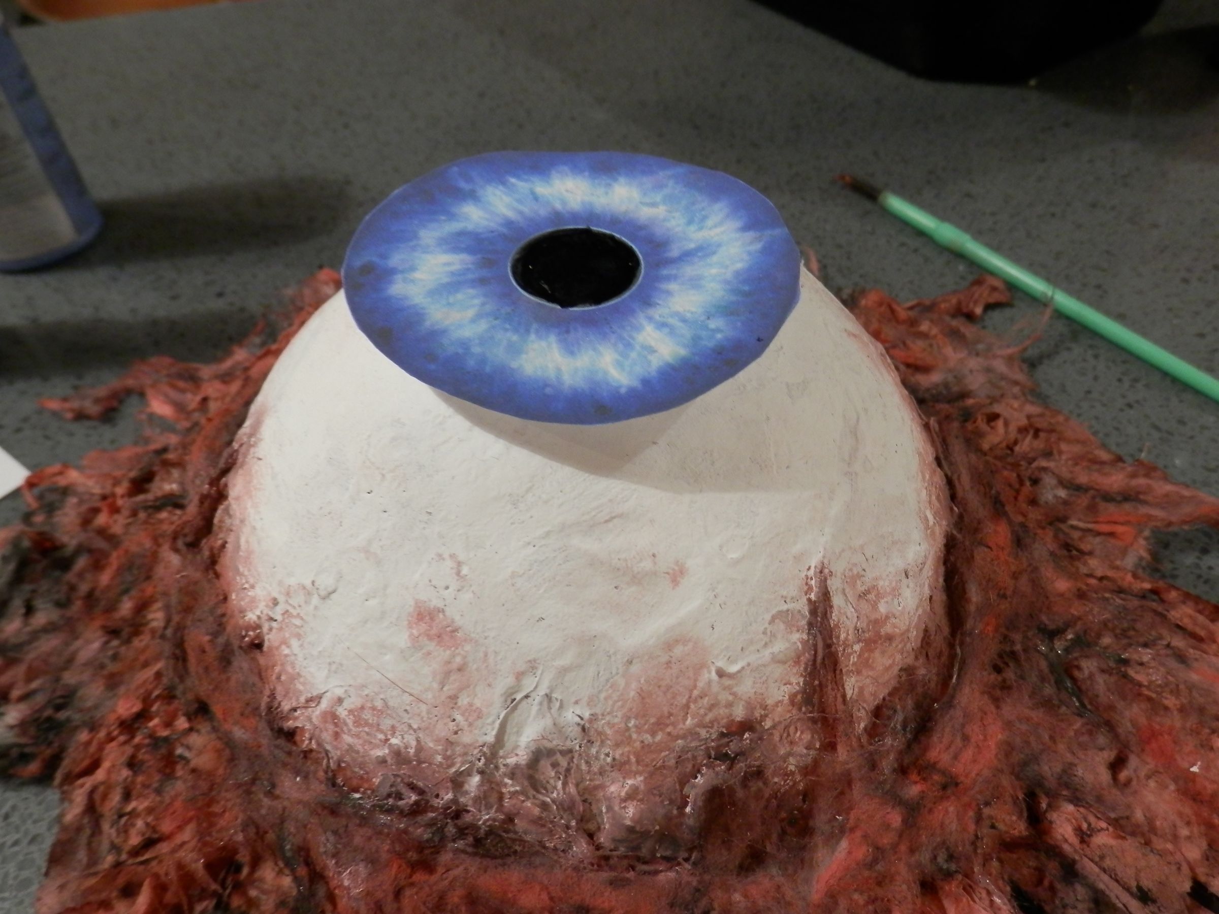 Easy Bloody Eyeball Wall Decor : 6 Steps (with Pictures) - Instructables
