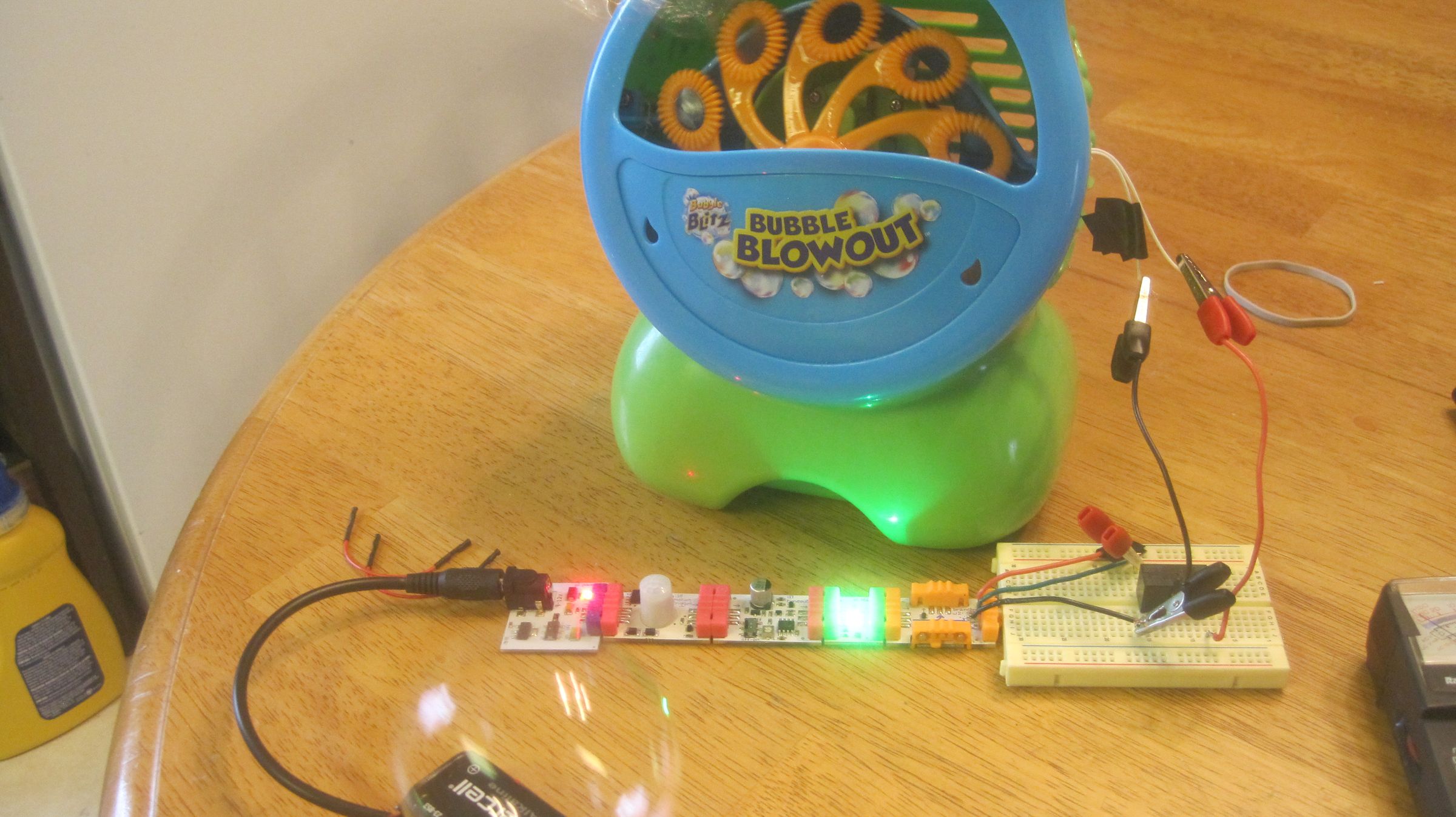 Motion Sensitive Bubble Machine With LittleBits! : 3 Steps - Instructables