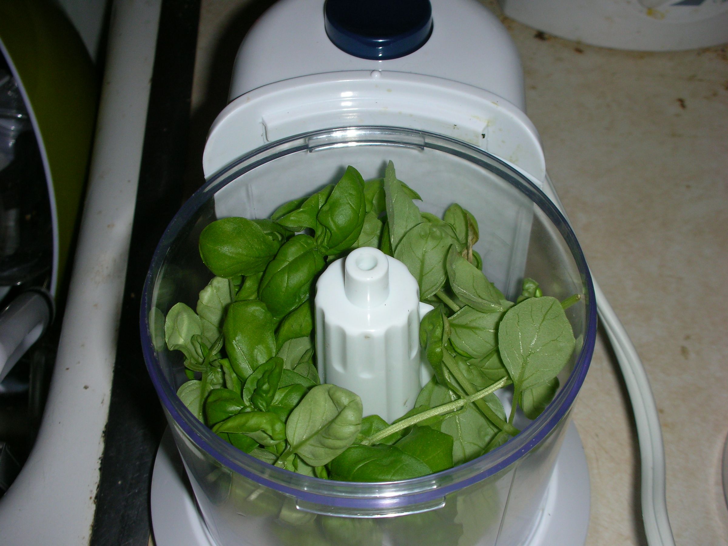 Fresh, Easy Basil Pesto : 3 Steps - Instructables