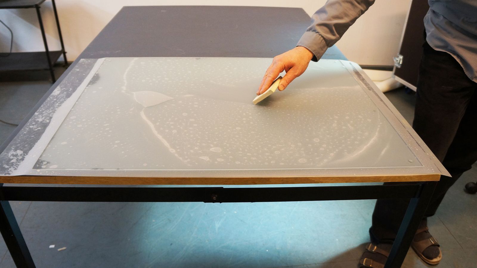 Edddison Projection Table : 11 Steps - Instructables