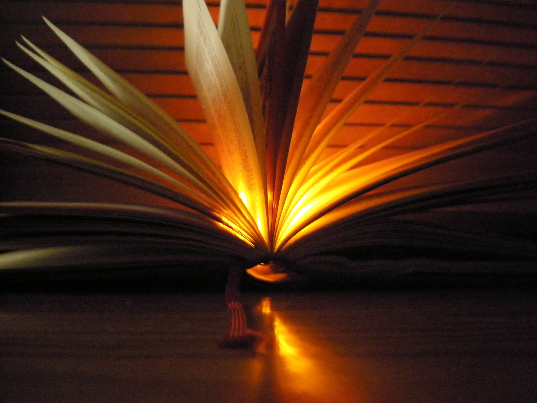 Book Mood Light : 8 Steps - Instructables