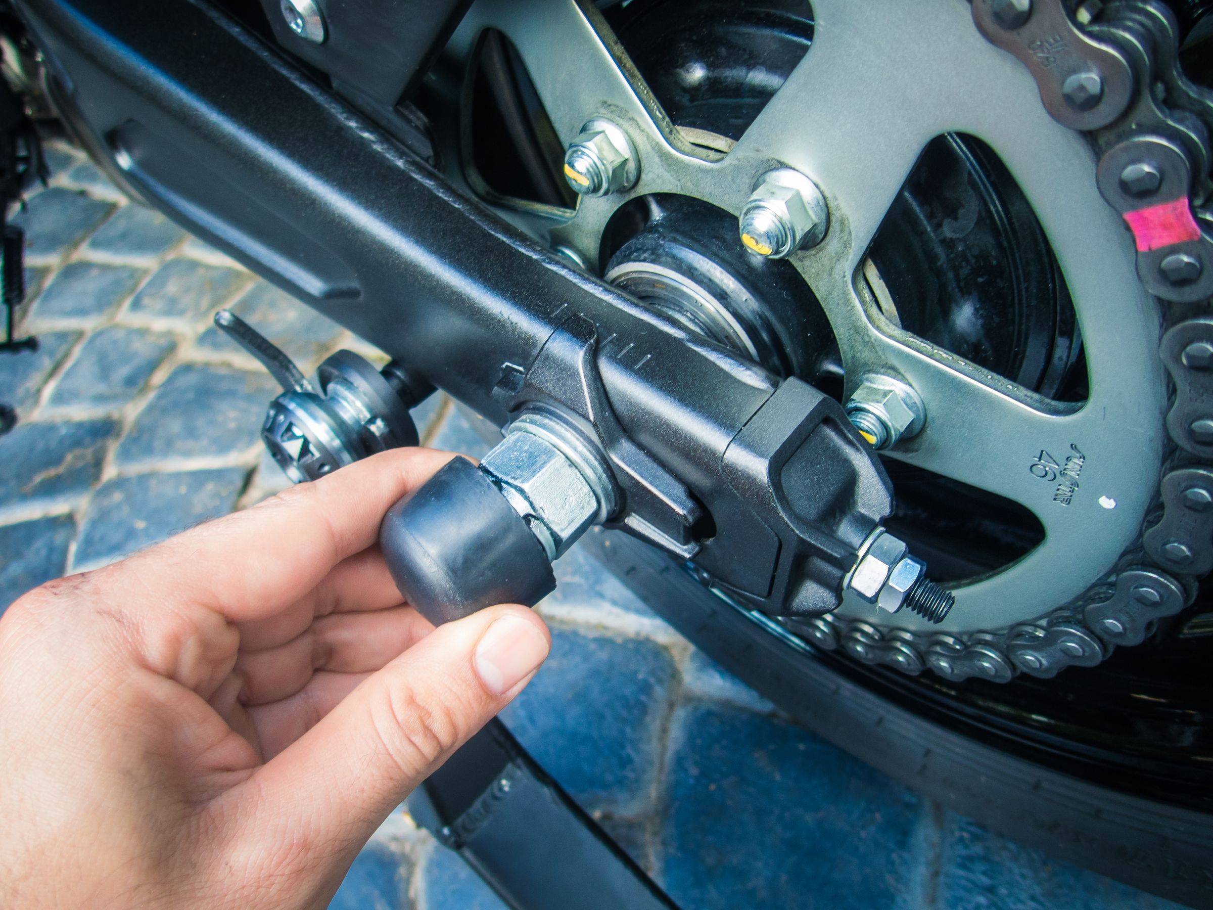 DIY - Motorcycle Chain Tension Adjustment & Rear Wheel Alignment : 13 ...