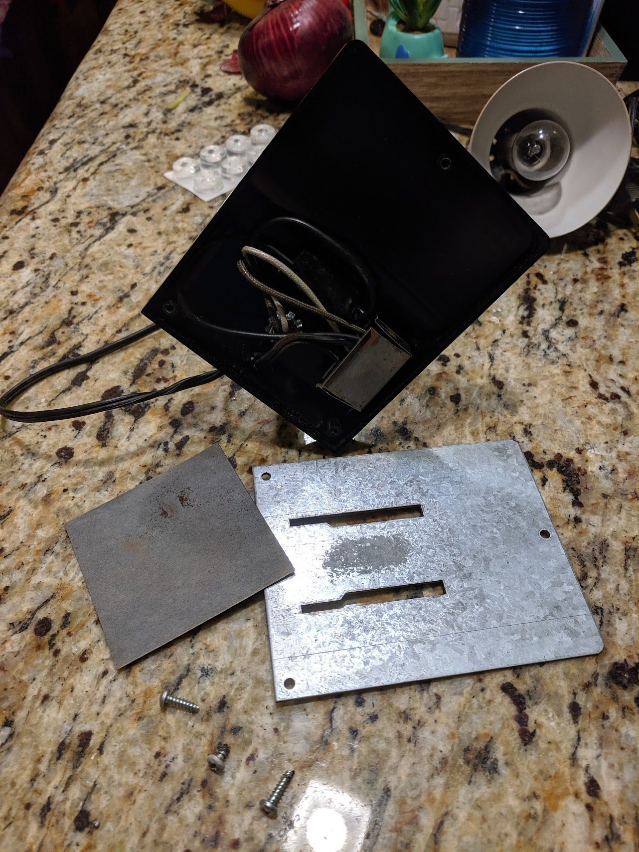 Add a USB Port to a Lamp : 5 Steps (with Pictures) - Instructables