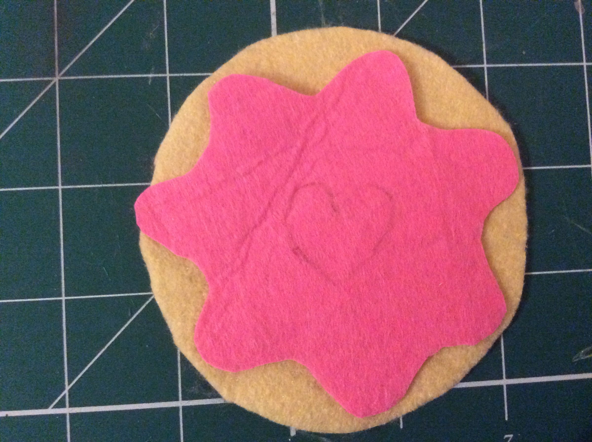 How to Make Cupcake Pincushions : 9 Steps (with Pictures) - Instructables