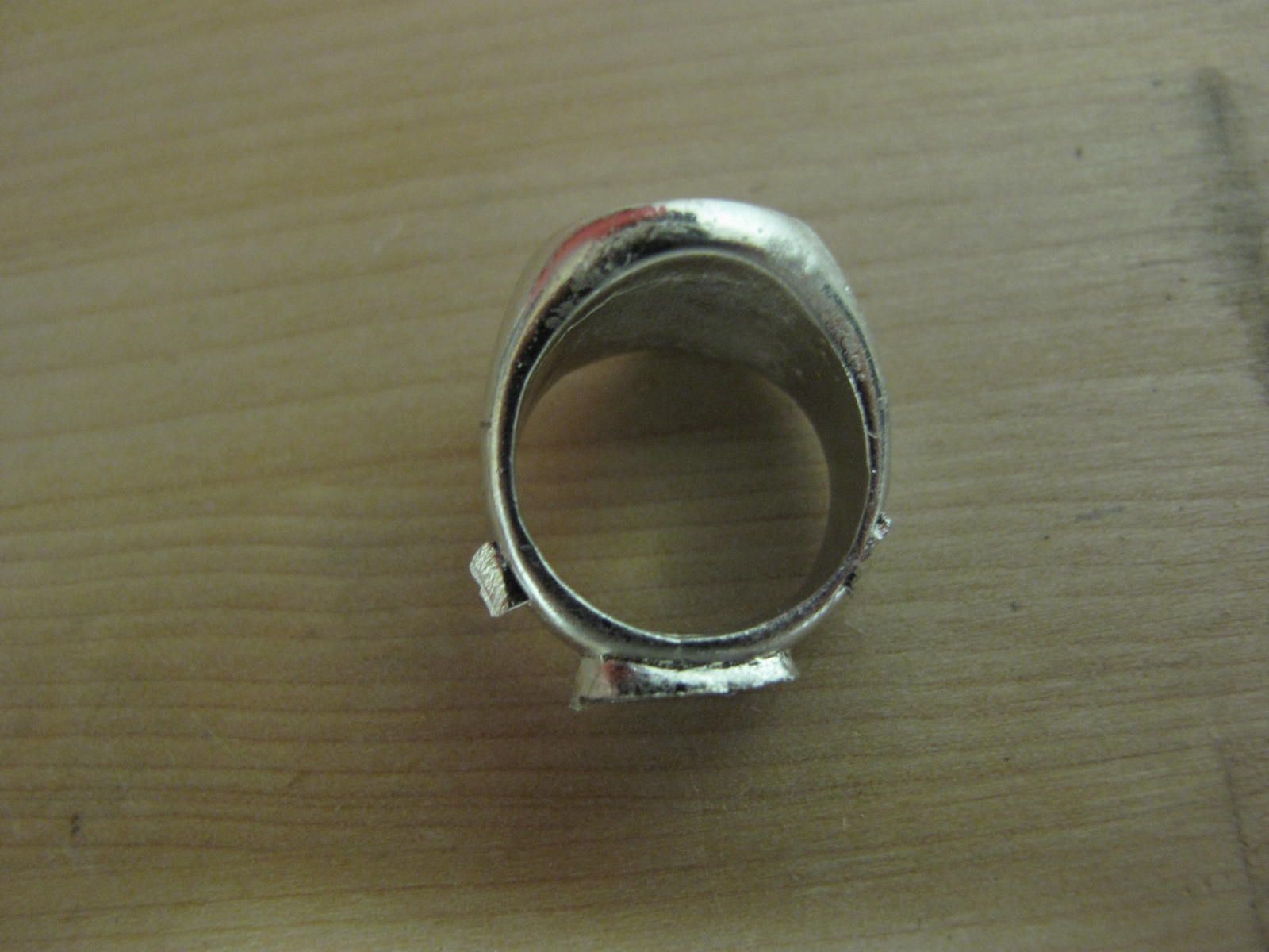 How to Cast and Polish a Pewter Signet Ring : 4 Steps (with Pictures ...