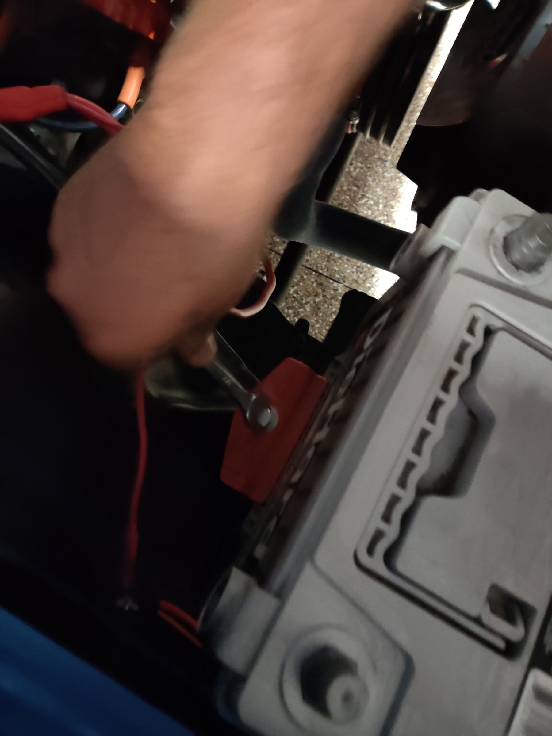 Changing a Car Battery : 15 Steps - Instructables