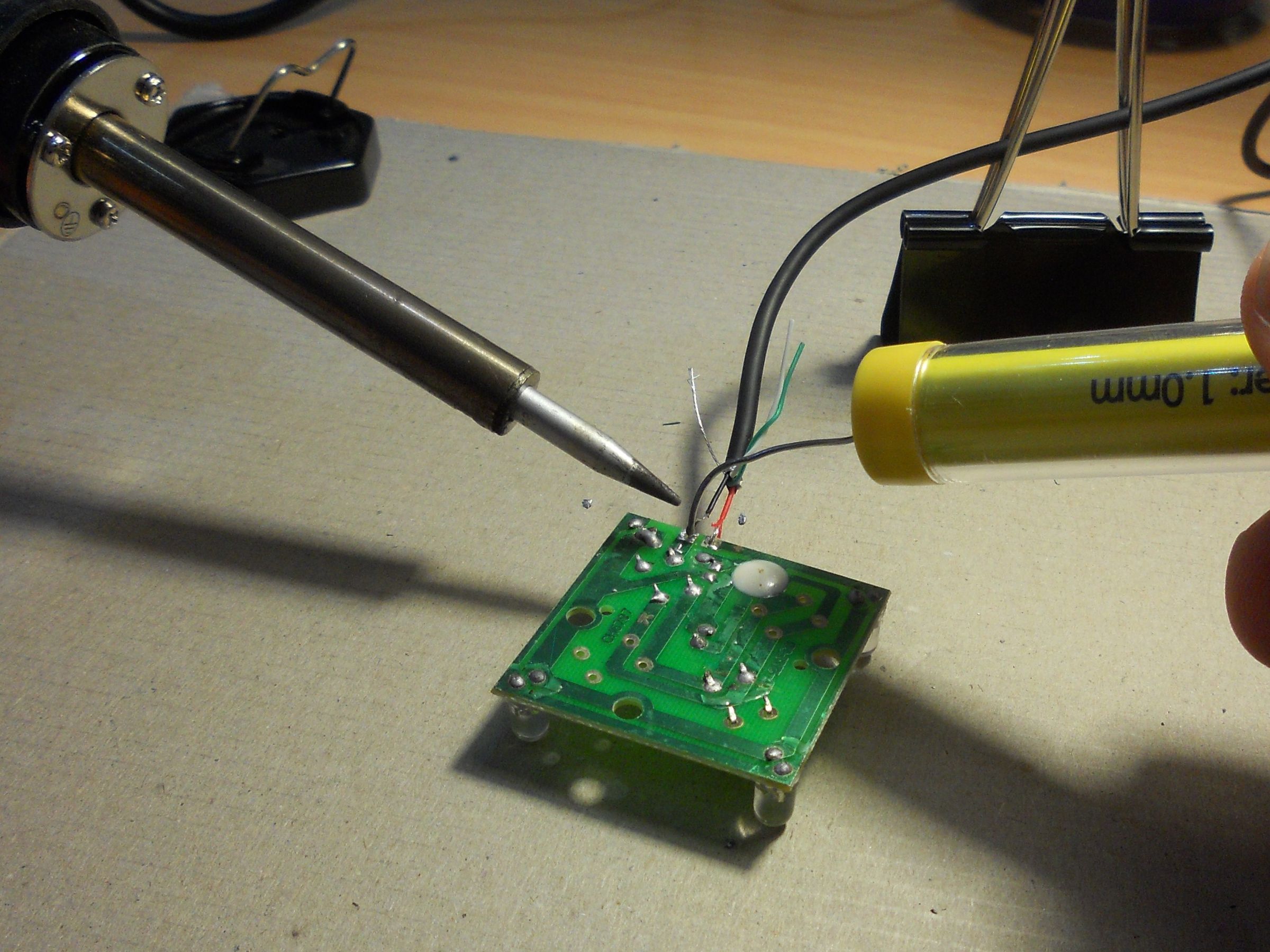 Convert a Battery Powered LED Lamp to USB Power. : 5 Steps - Instructables