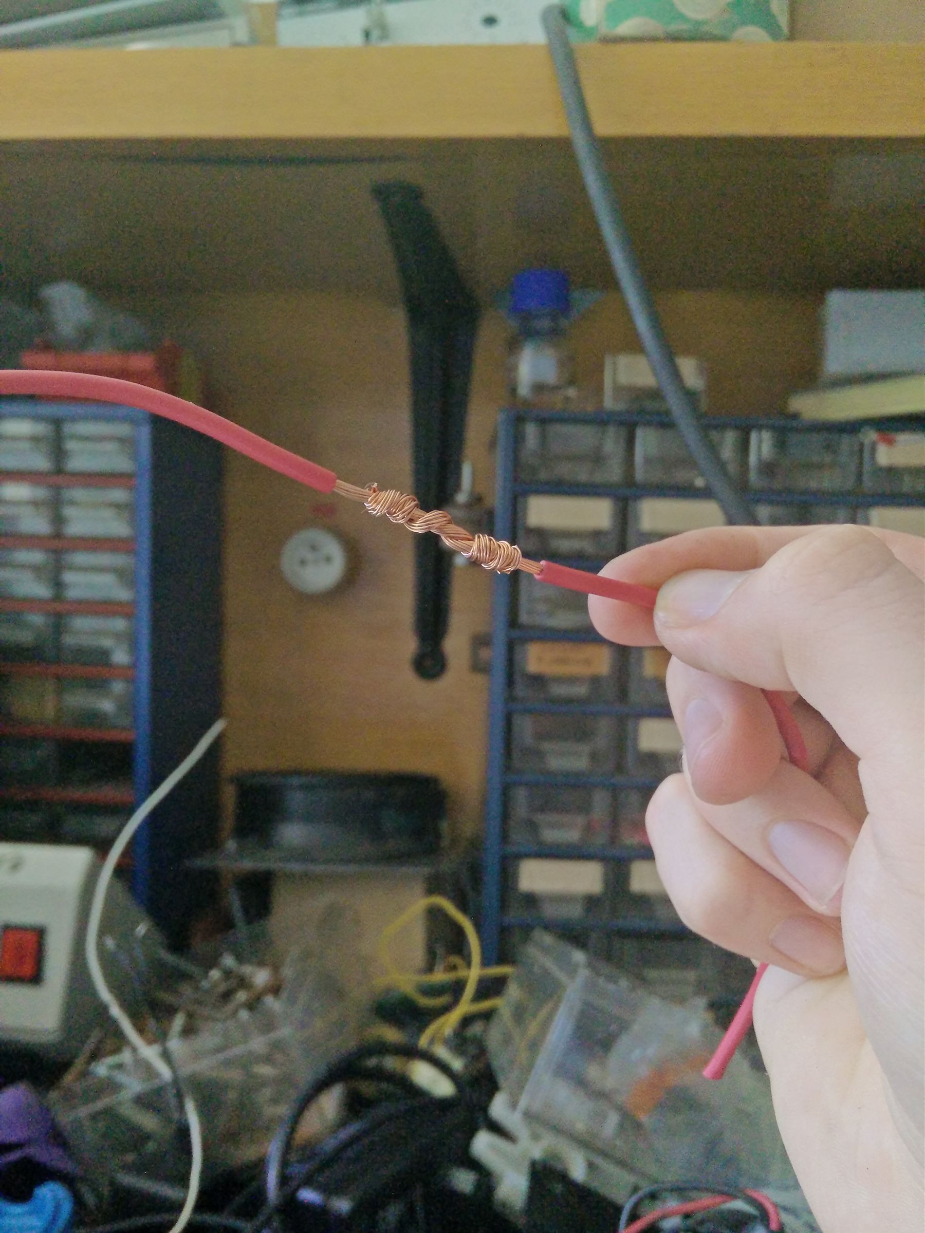 How to Do a Western Union Splice (with Pictures) - Instructables