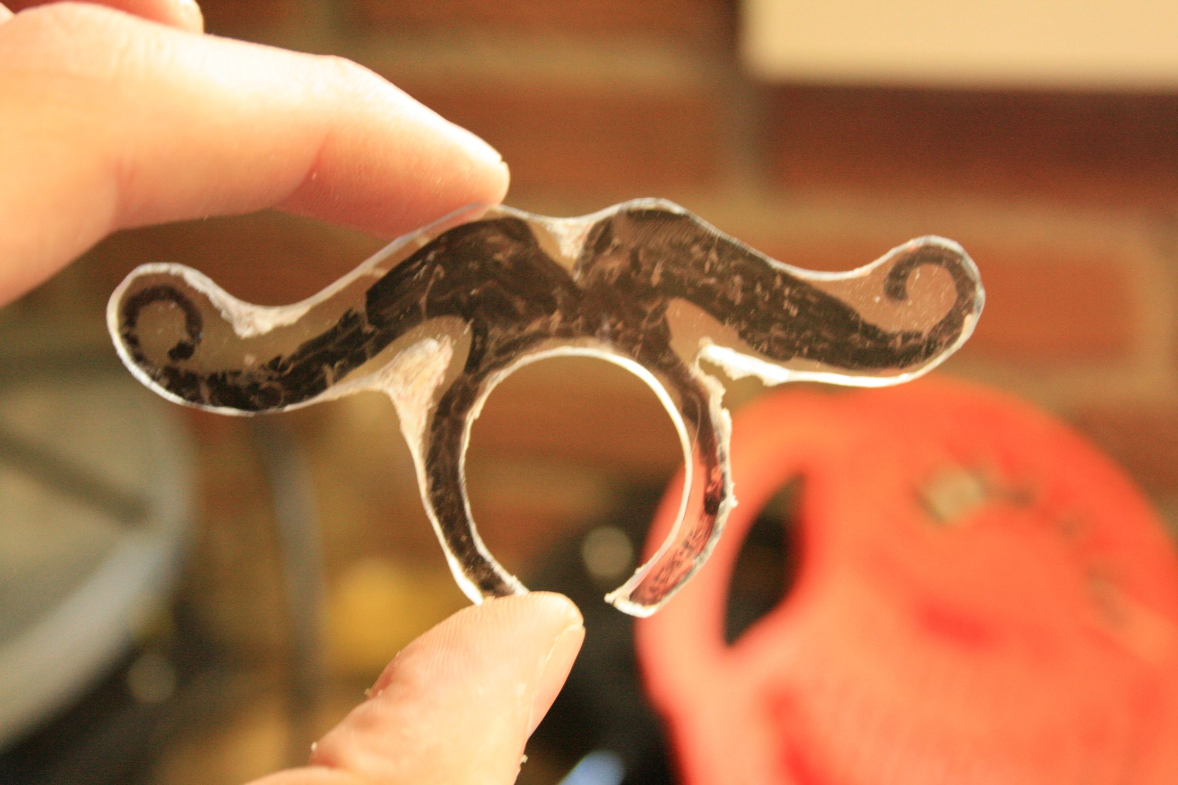 The Bottle Moustache : 8 Steps - Instructables