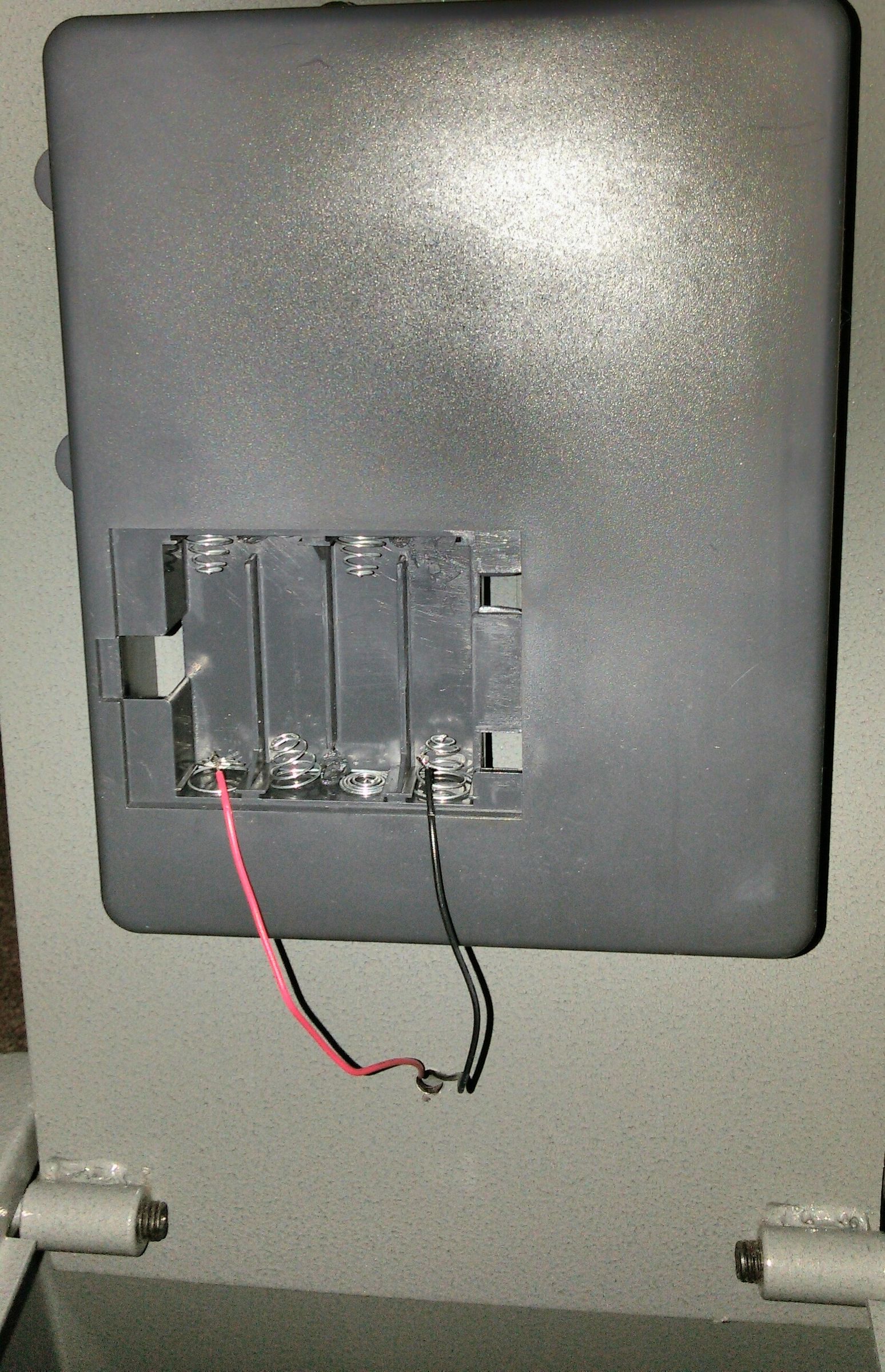 External Battery Pack for Electronic Safe. : 3 Steps - Instructables