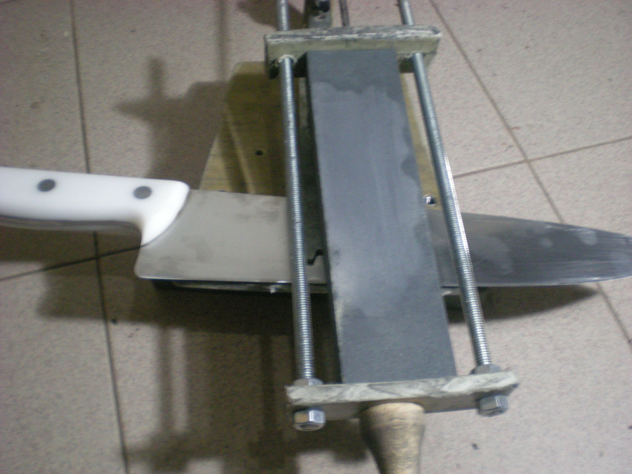 Knife Sharpening Jig - Instructables