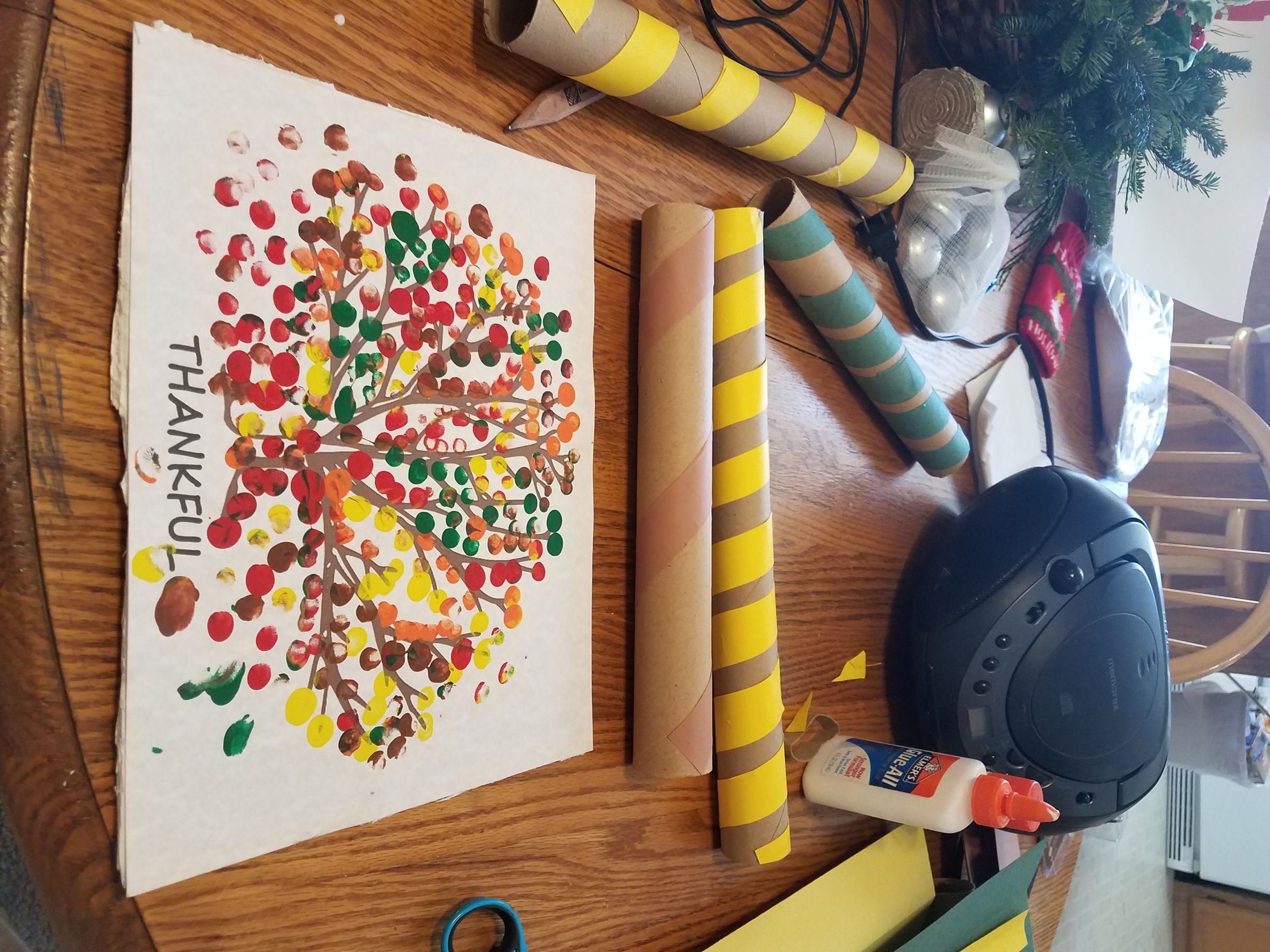 Wrapping Paper Roll Picture Frame : 6 Steps (with Pictures) - Instructables