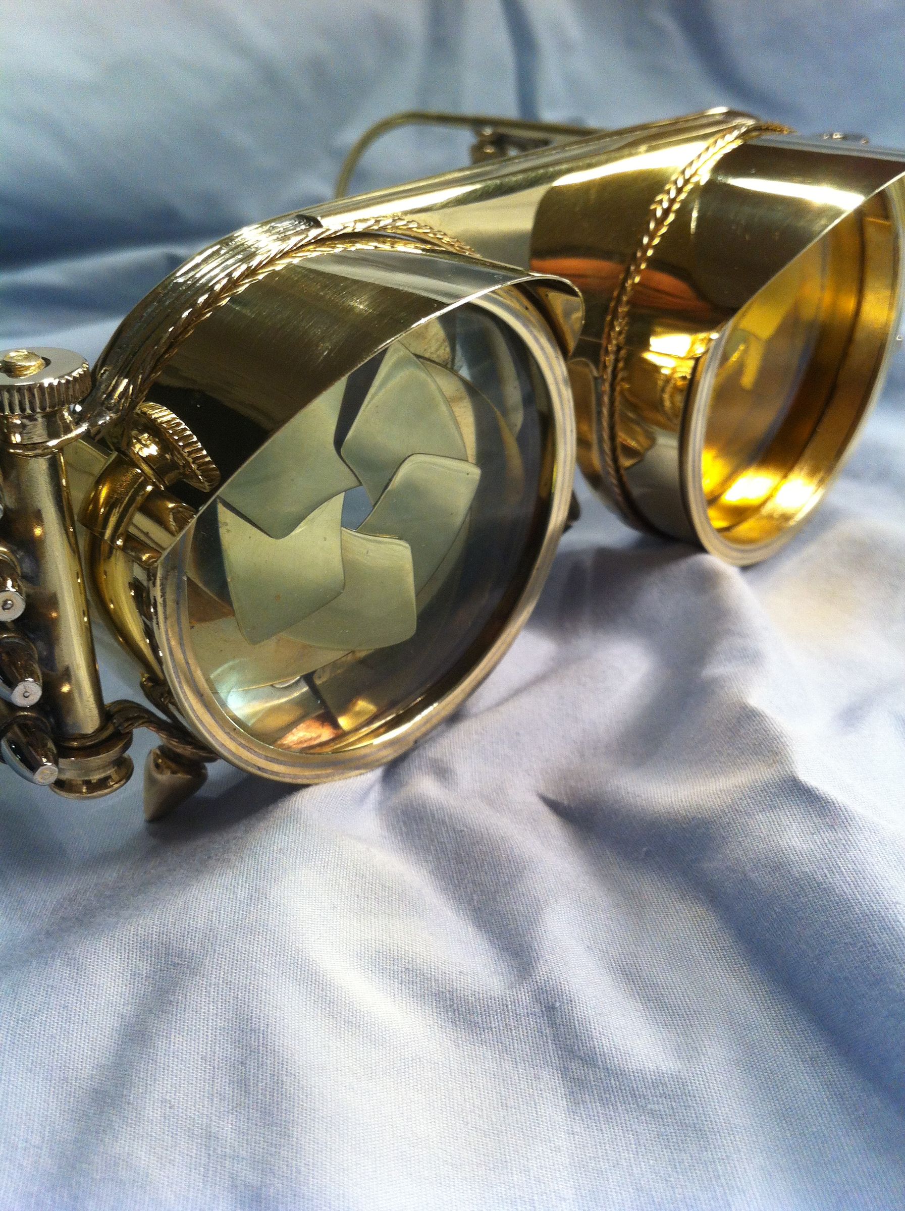 Steampunk Goggles Iris With Interchangable Lenses : 5 Steps (with ...