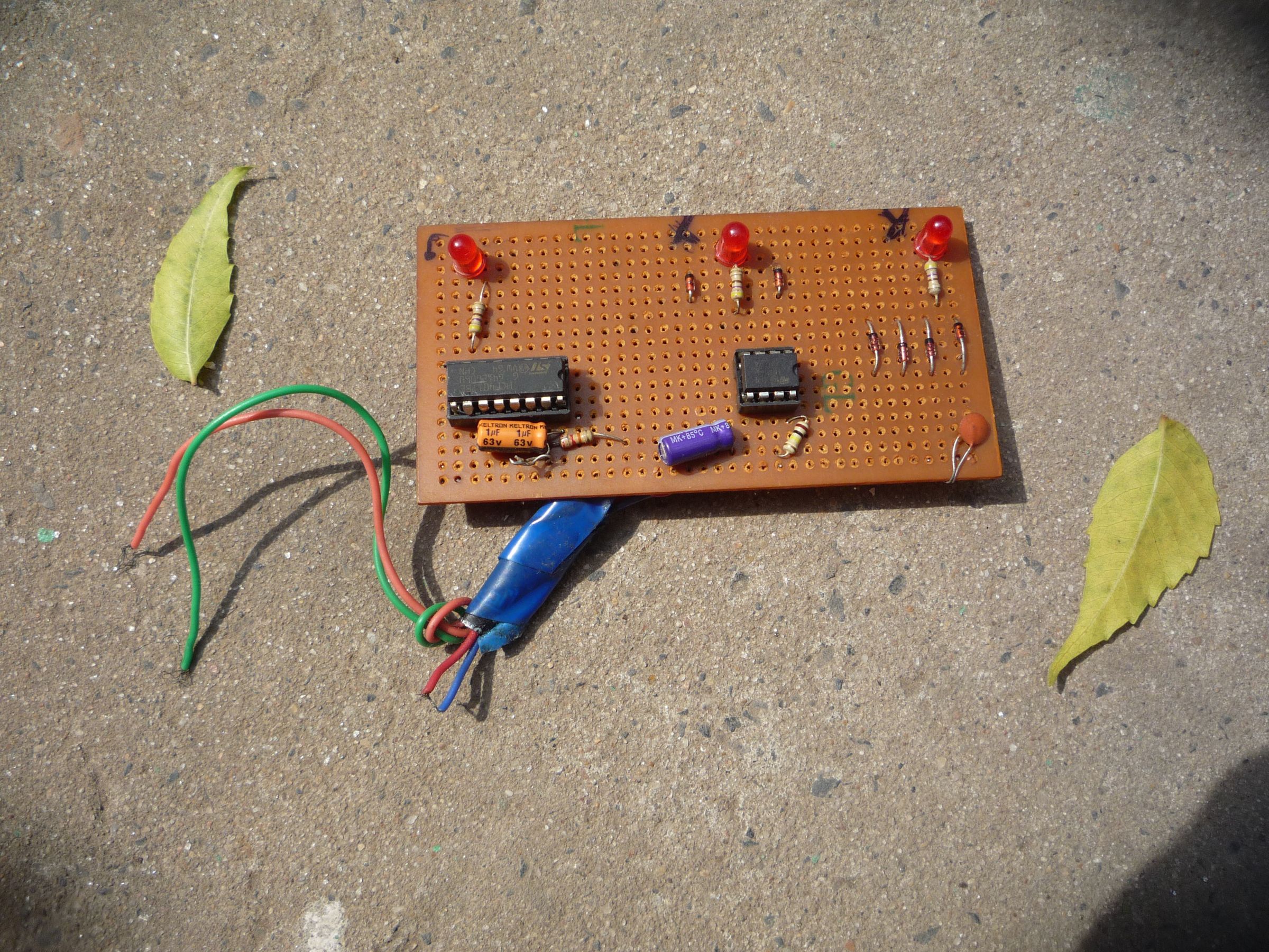 Easy DIY Traffic Lights : 5 Steps - Instructables