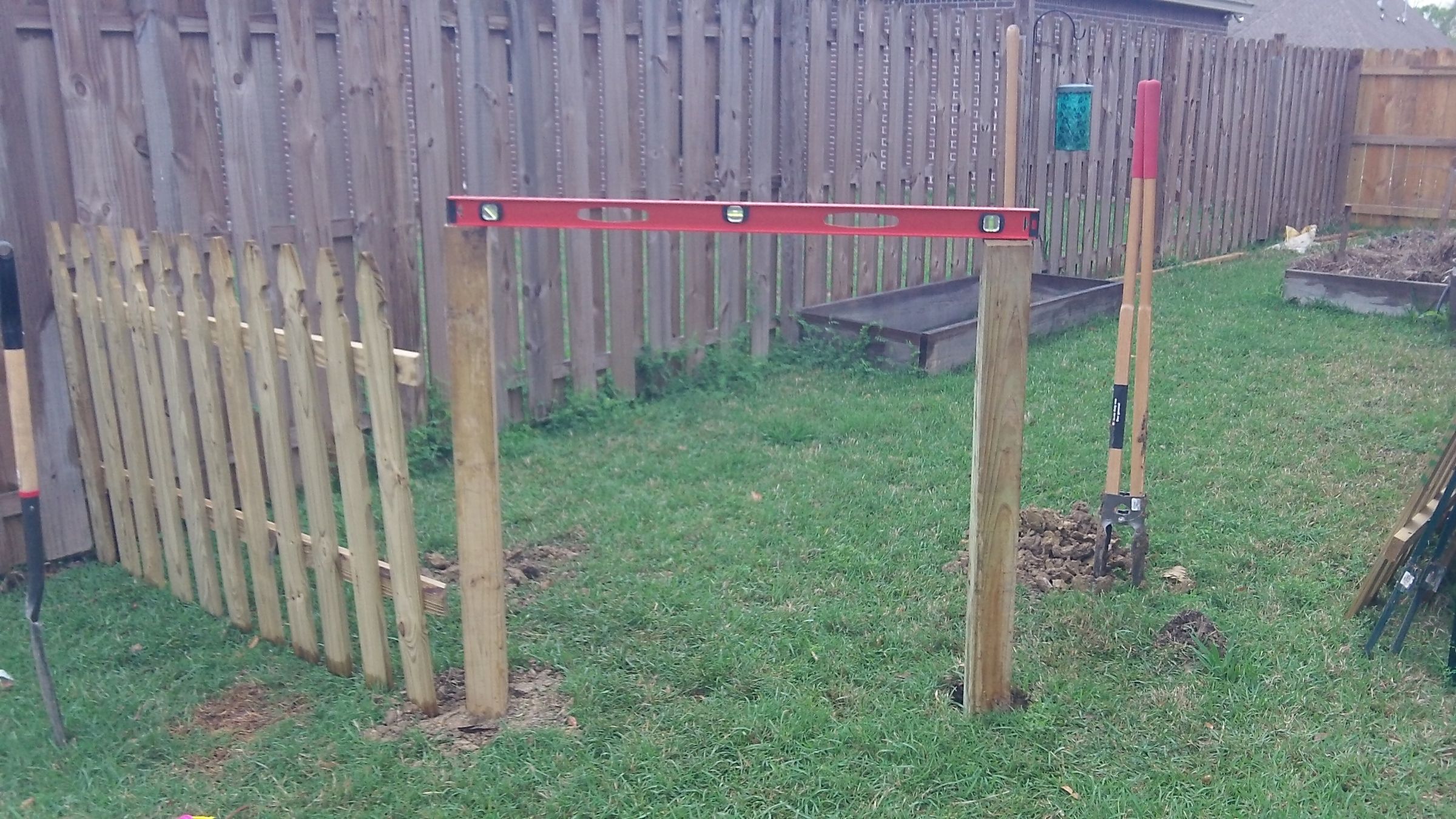 Building a Semi-Permanent Fence : 6 Steps - Instructables