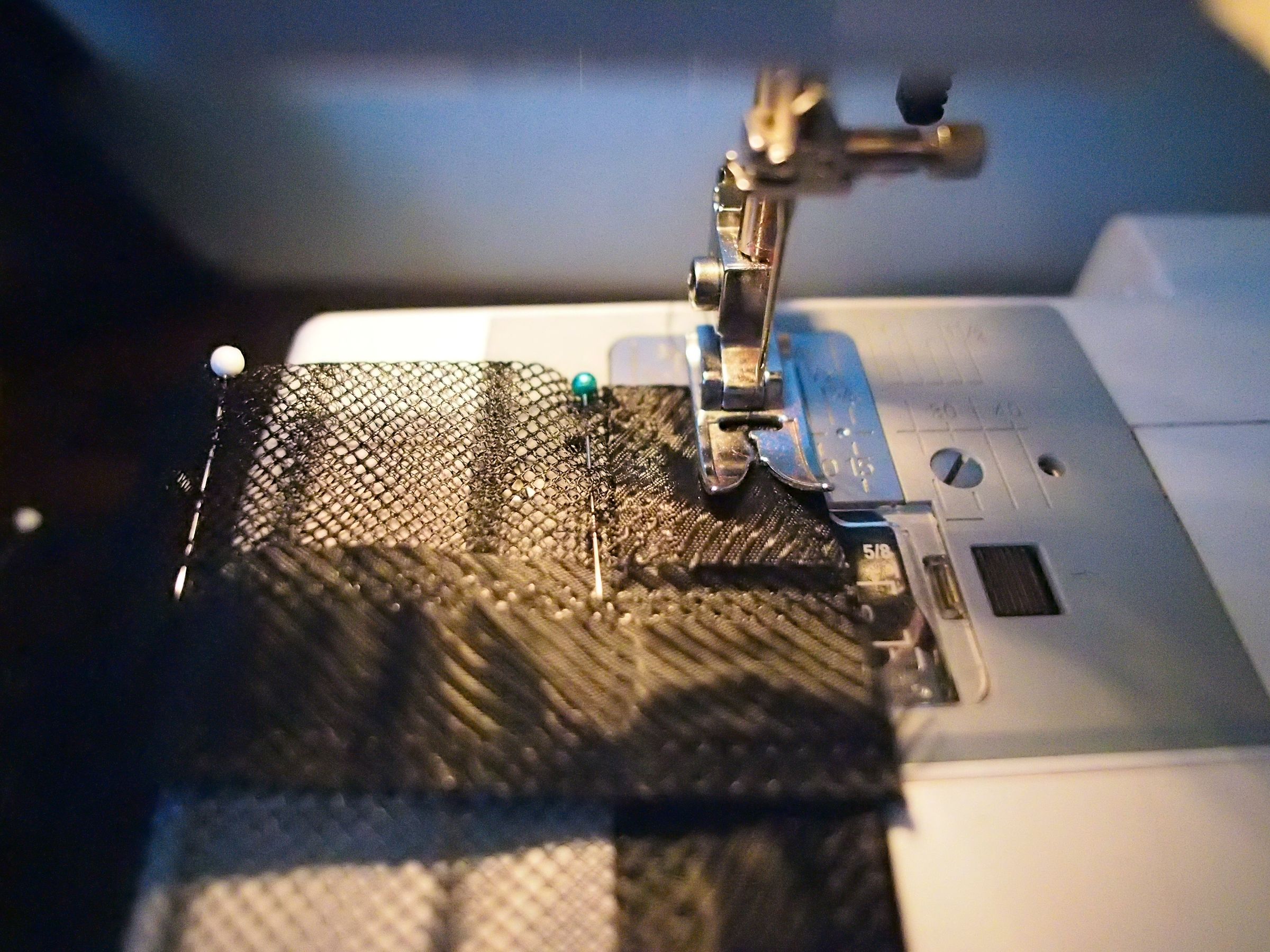 Perfect the Magic Mesh Hands-Free Screen Door : 7 Steps - Instructables