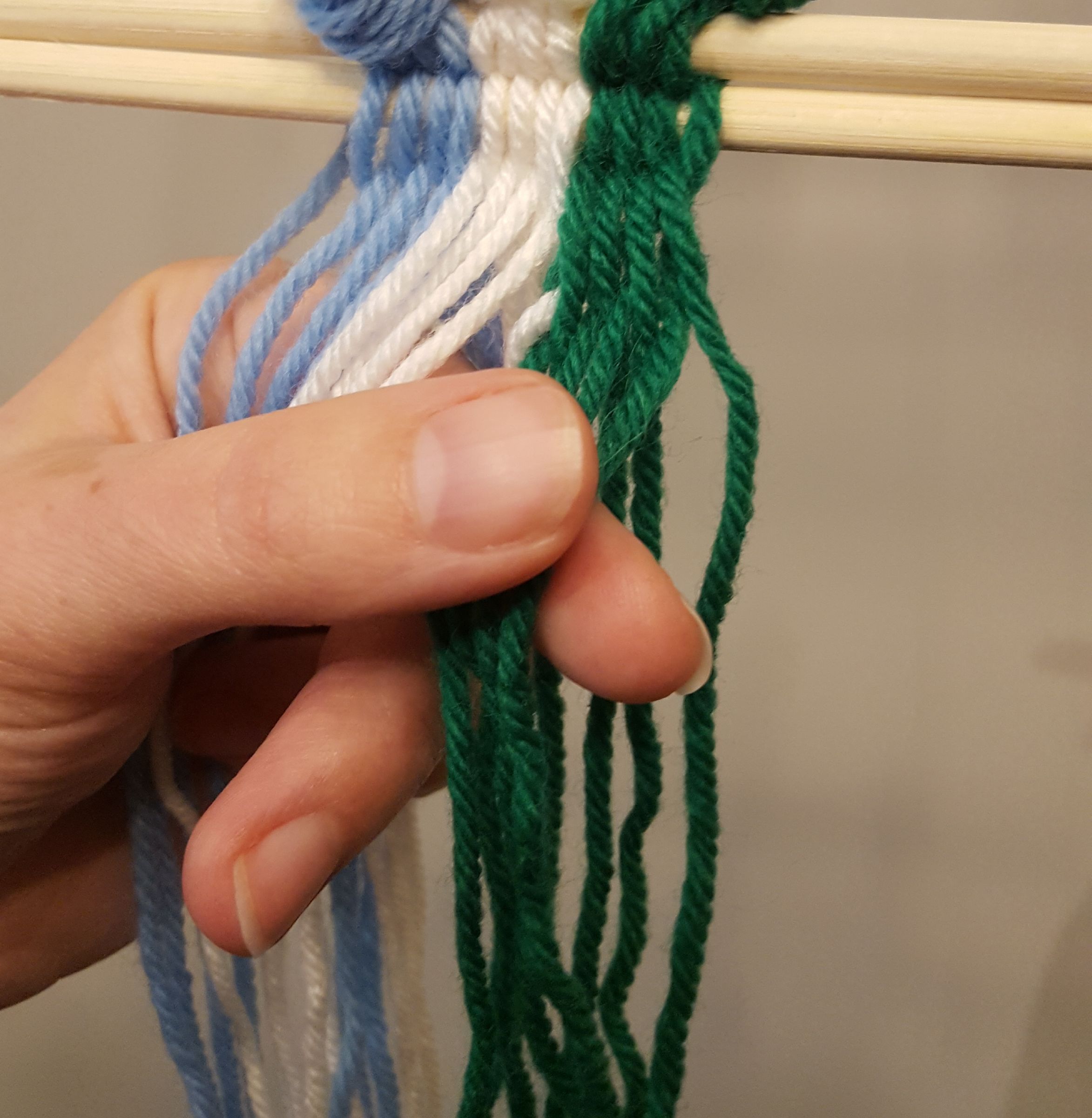 Colour Switching: Fingerweaving Vertical Stripes : 13 Steps (with ...